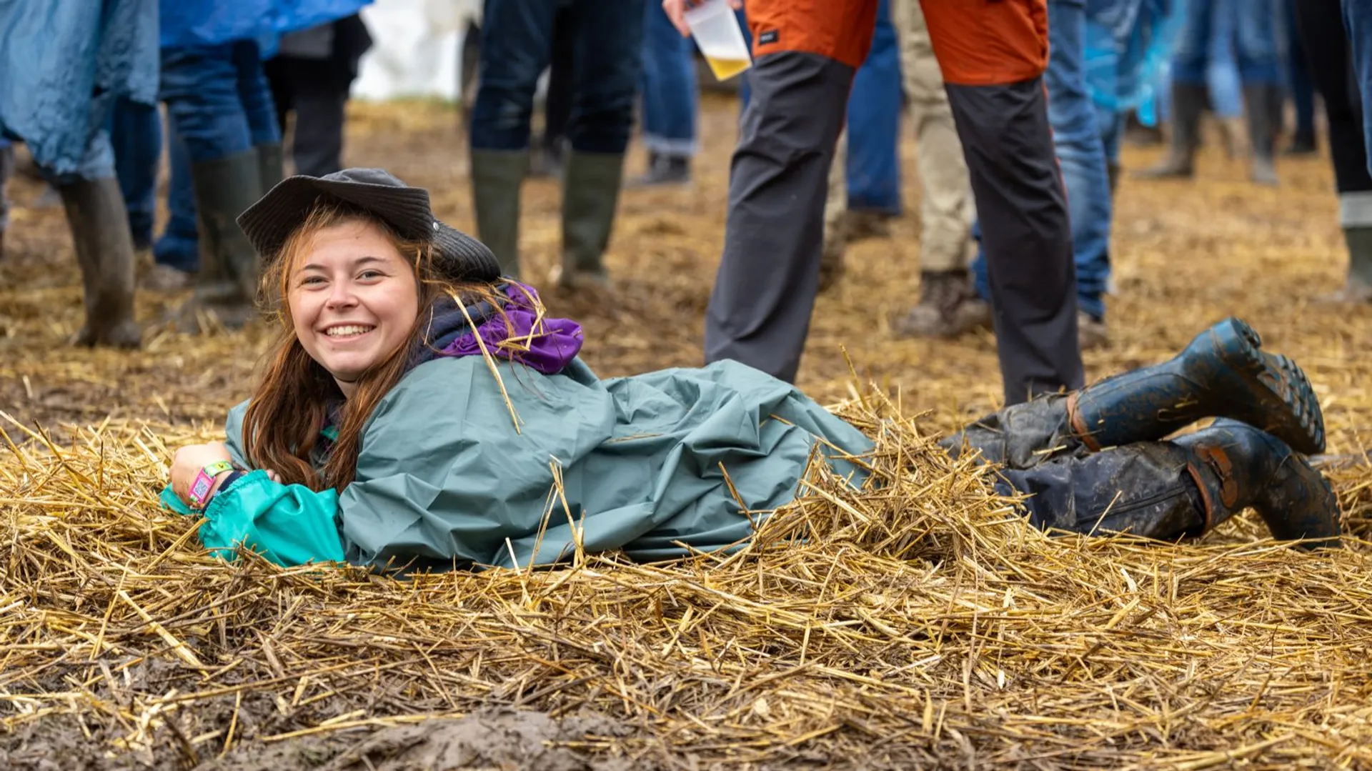 Vivez le Ronquières Festival en direct avec Romain sur Tipik - RTBF Actus