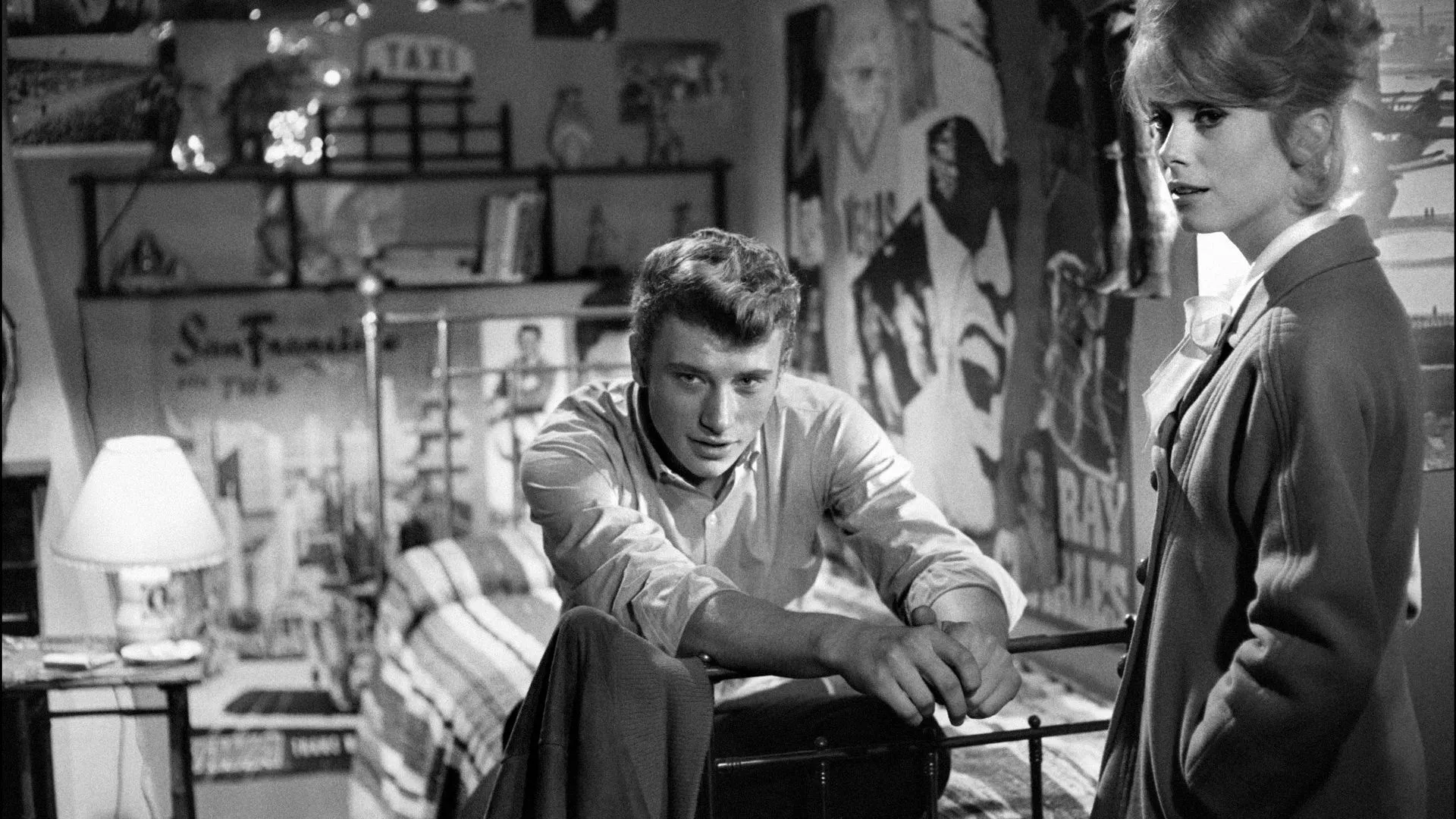 Jean Reno dévoile les excès de Johnny Hallyday - RTBF Actus