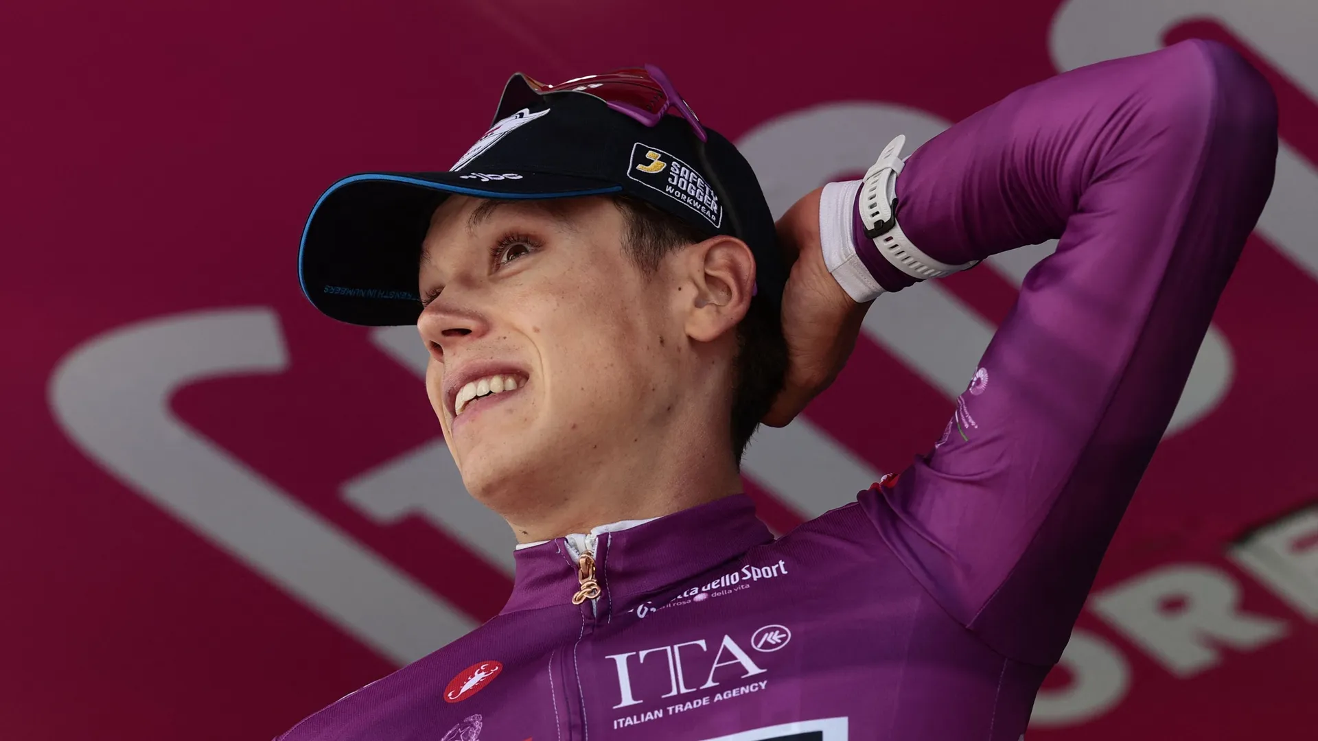 Giro 2026 : Paul Magnier retrouve son cyclamen, statu quo au général ...