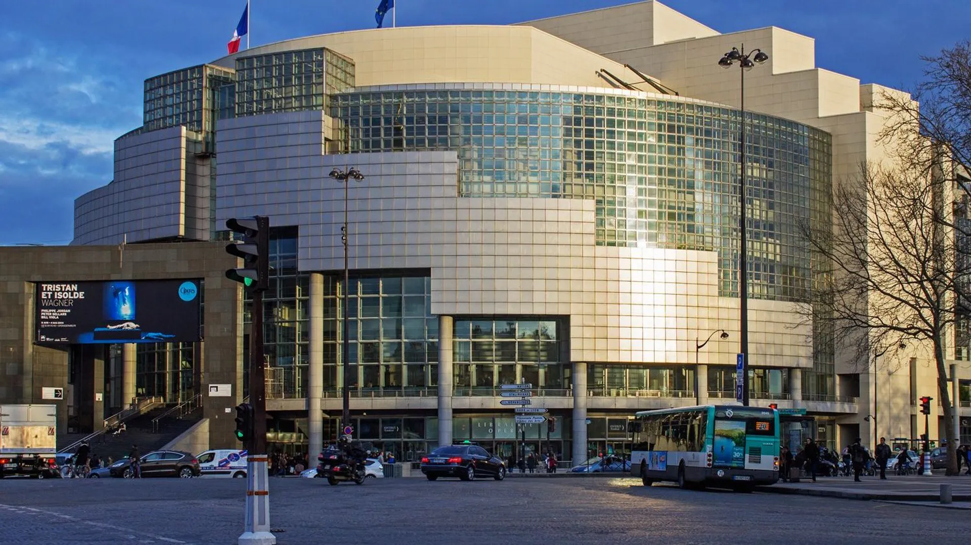 Créer un opéra 'ouvert, populaire et accessible à tous' : Rachida Dati ...