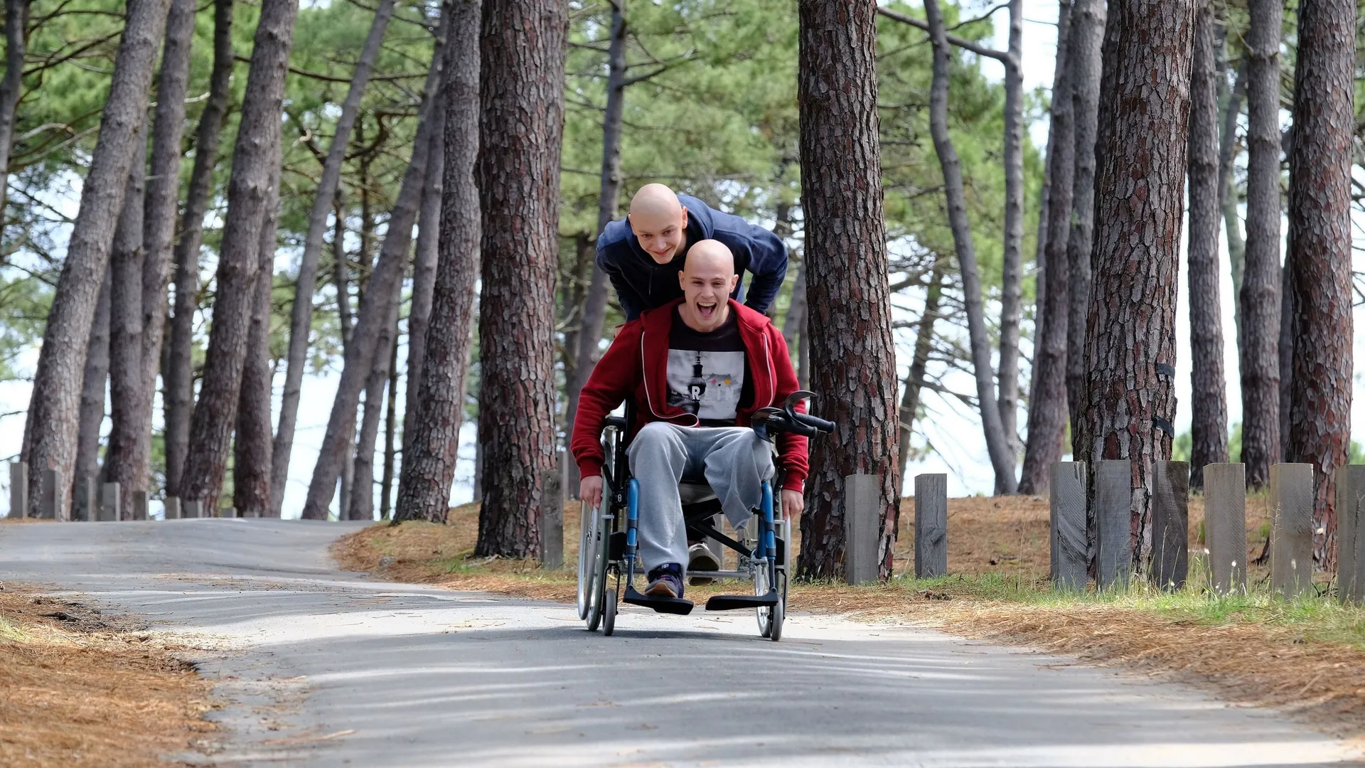 'Les bracelets rouges' : découvrez les trois saisons de la série ...