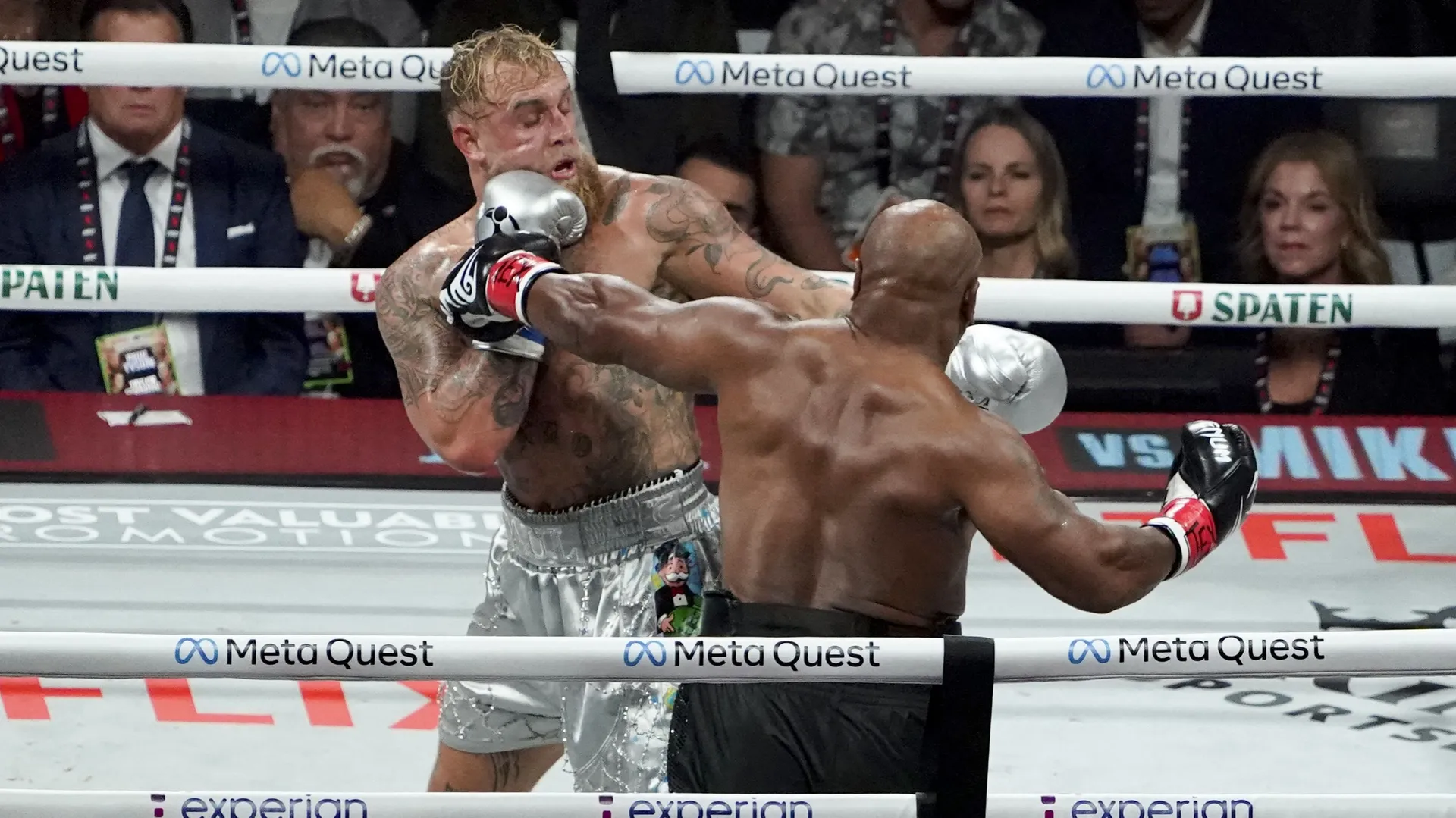 Boxe : Mike Tyson, 58 ans, battu sur décision des juges par le YouTuber ...