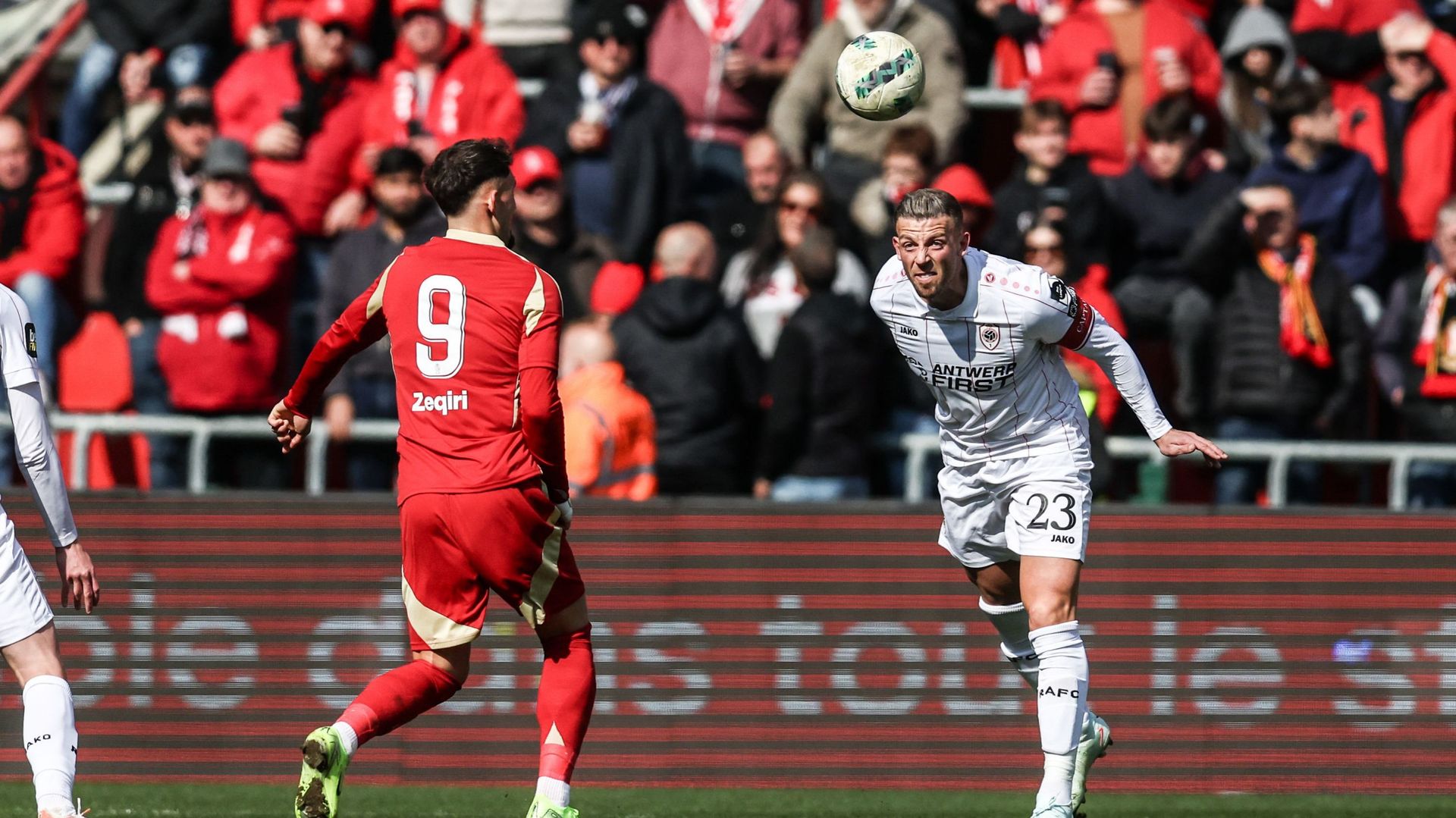 Le Standard engrange un point à l'Antwerp pour conclure sa phase ...