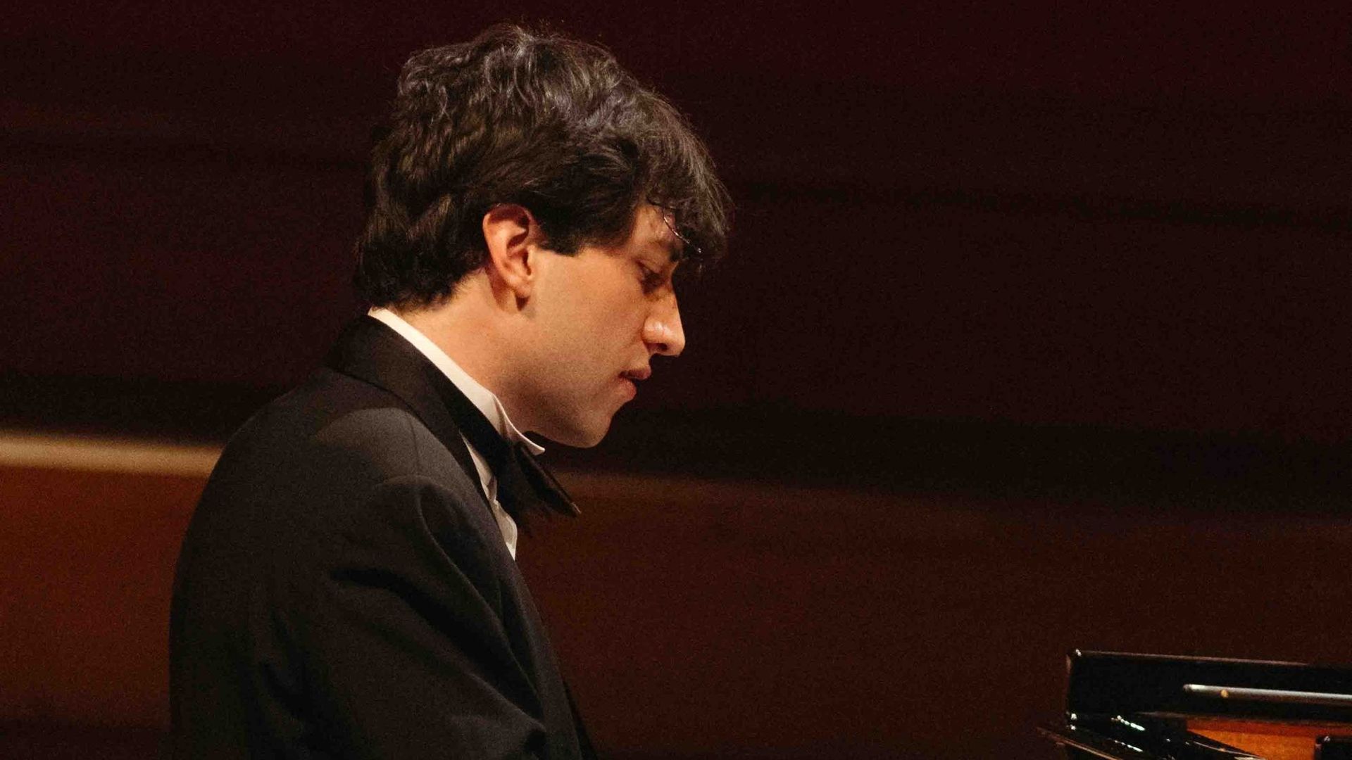 Davide Rinaldi en demi-finale du Concours Reine Elisabeth 2025 piano ...