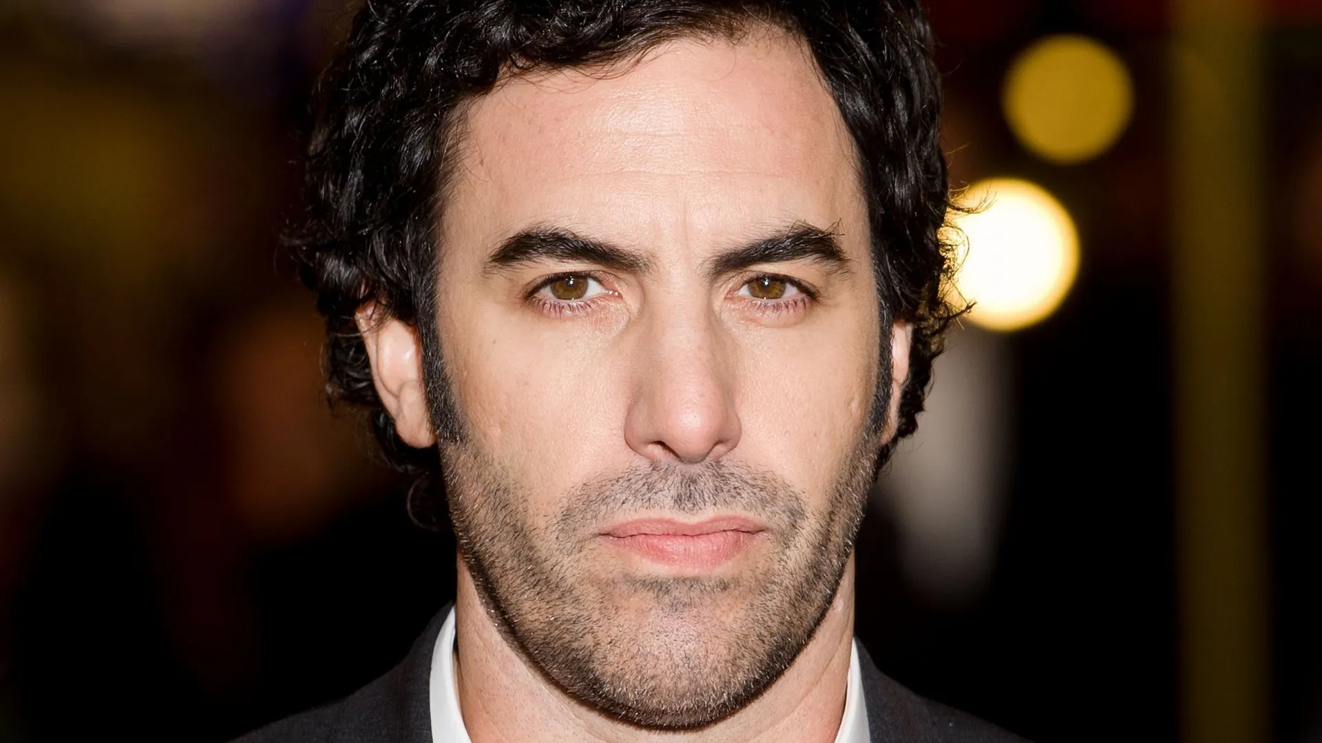 Sacha Baron Cohen va incarner le milliardaire Philip Green - RTBF Actus