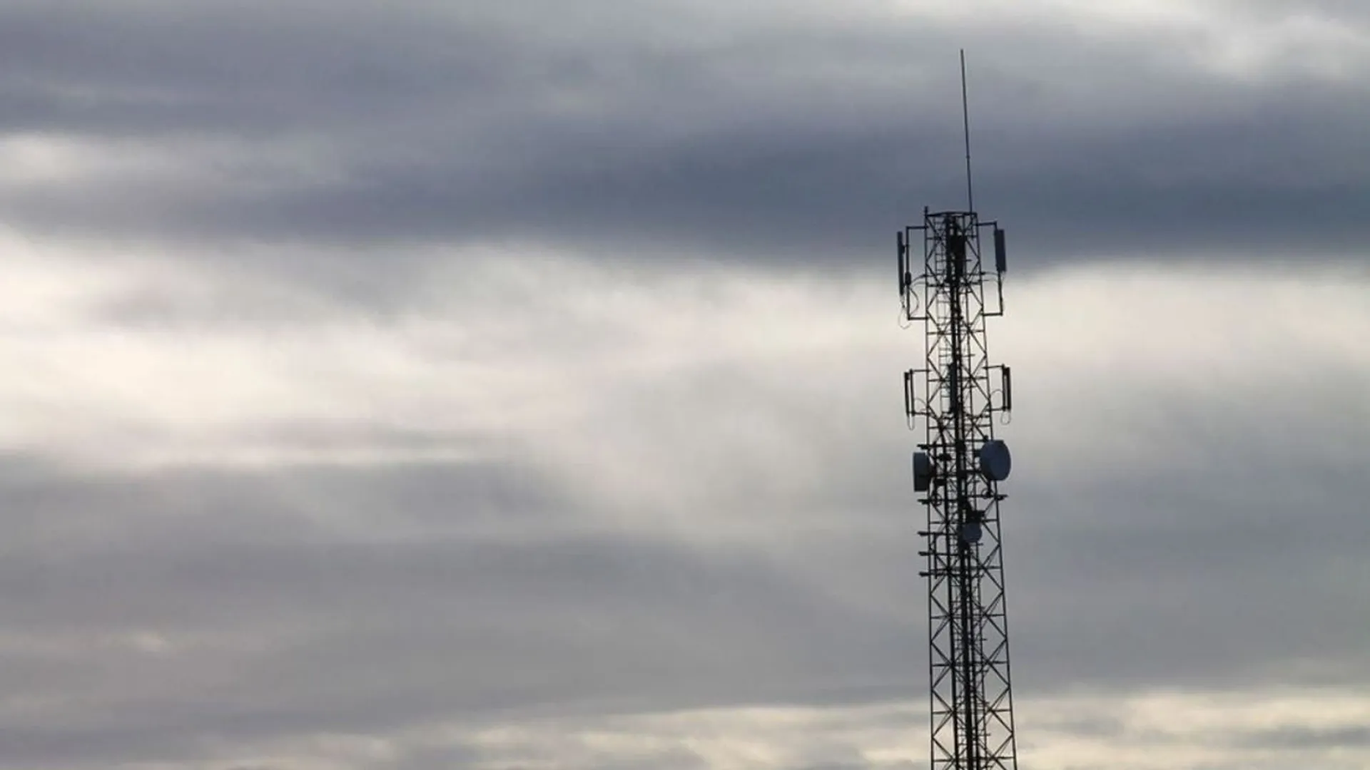 Proximus lance la 5G dans plus de 30 communes et accélère le ...