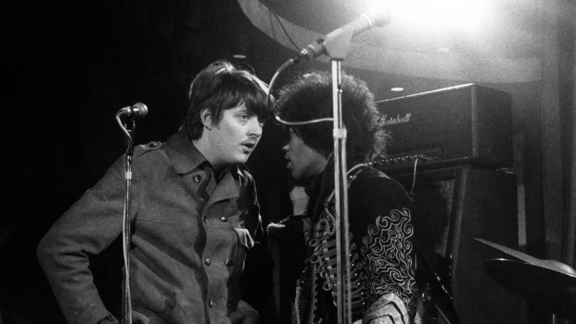 Chas Chandler, ancien bassiste des Animals, le manager-producteur qui ...