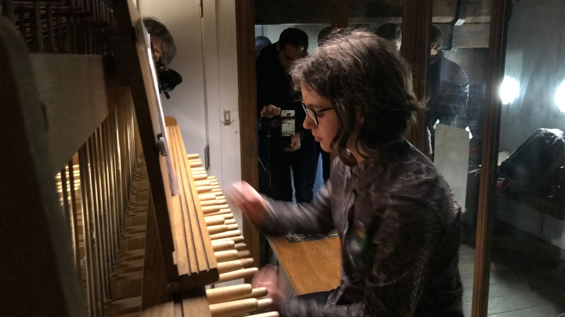 Les jeunes carillonneurs font chanter le beffroi de Tournai - RTBF Actus