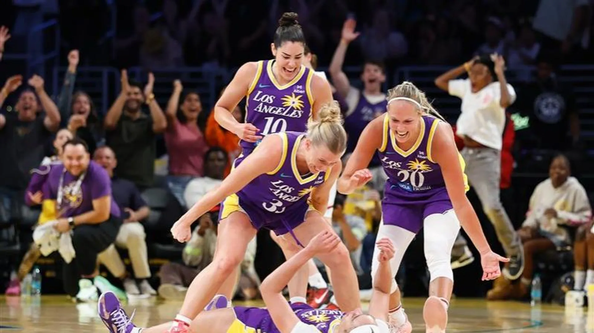 WNBA : Une 4e victoire de suite des Sparks de Julie Allemand et Vanloo, une première depuis 2013 ...