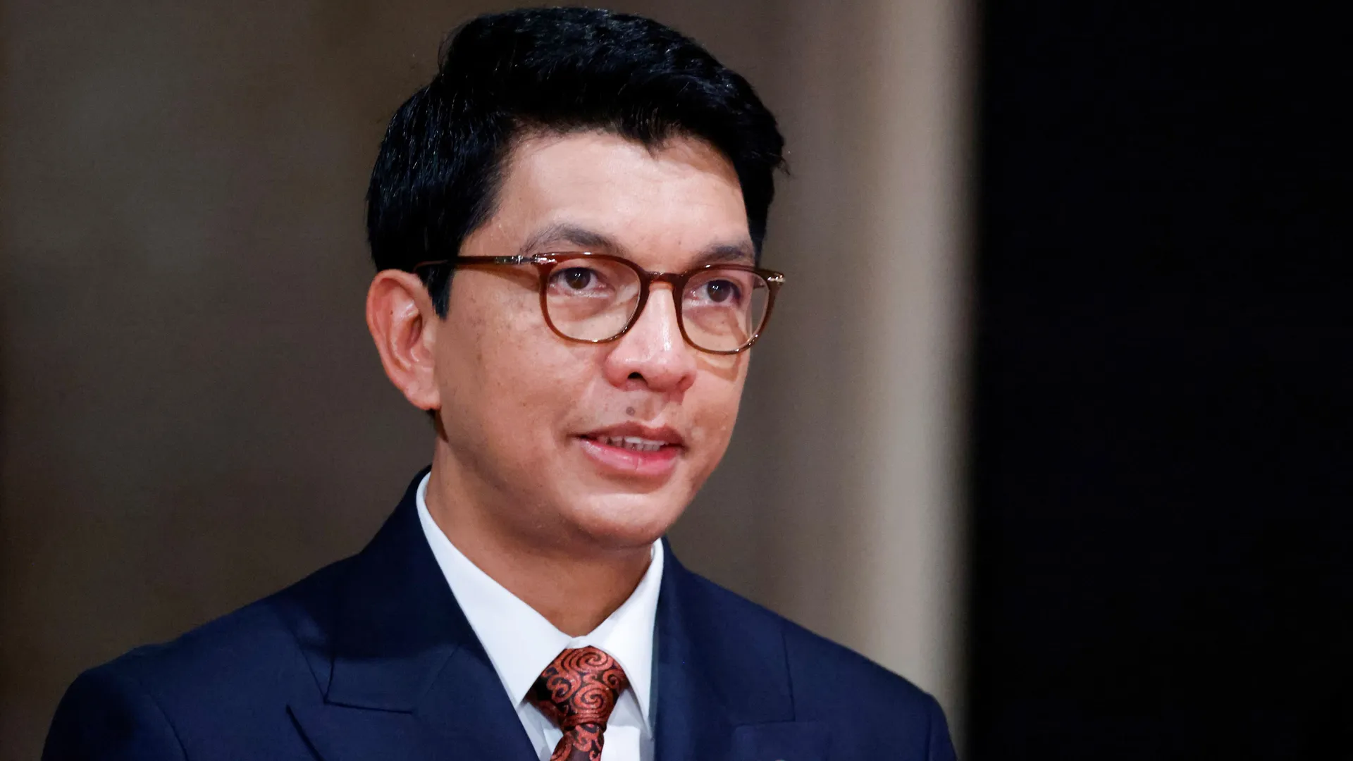 Madagascar : le président déchu Andry Rajoelina confirme sa fuite à l ...