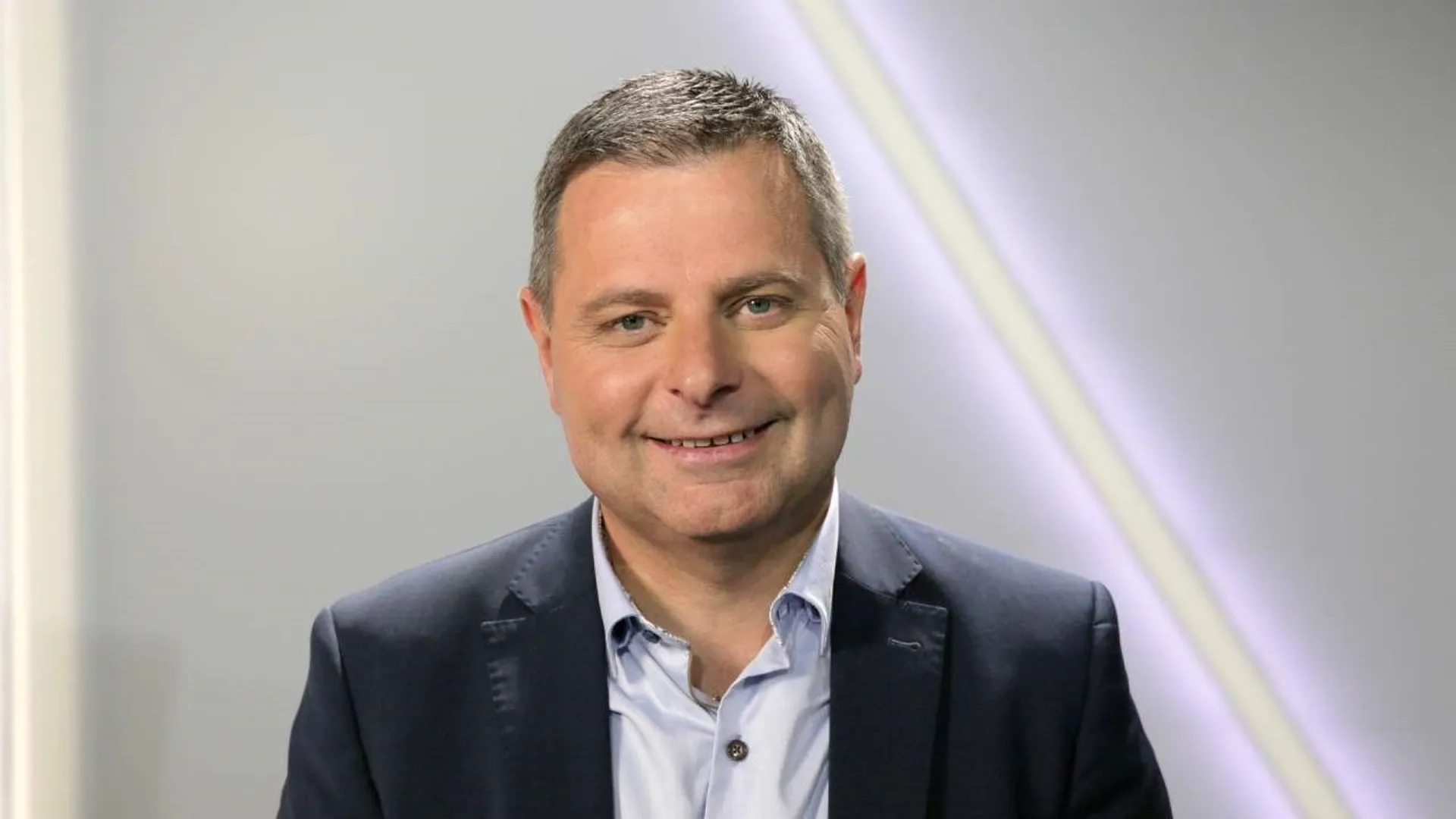 À Attert, Luc Quirynen succède à Josy Arens comme bourgmestre - RTBF Actus