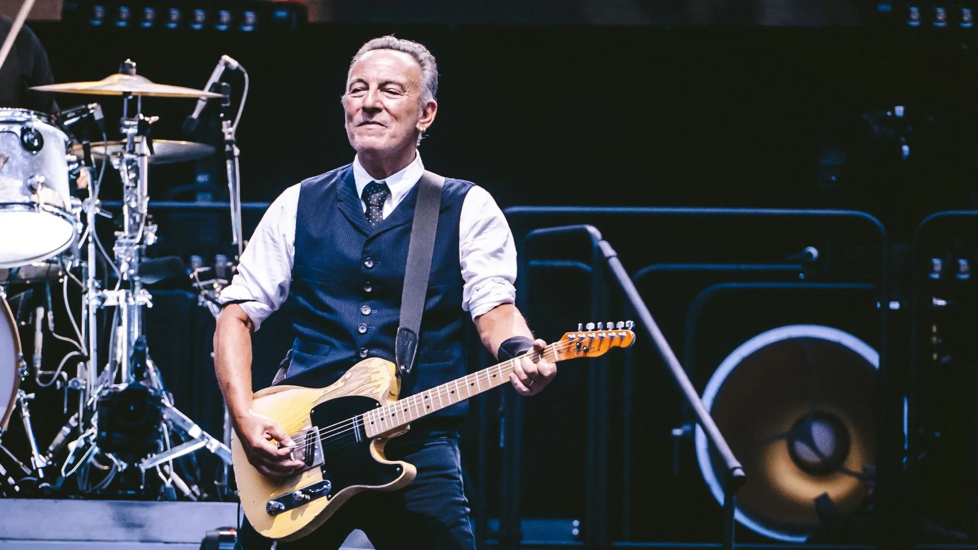 Bruce Springsteen sans fard : le film 'Deliver Me From Nowhere' promet ...