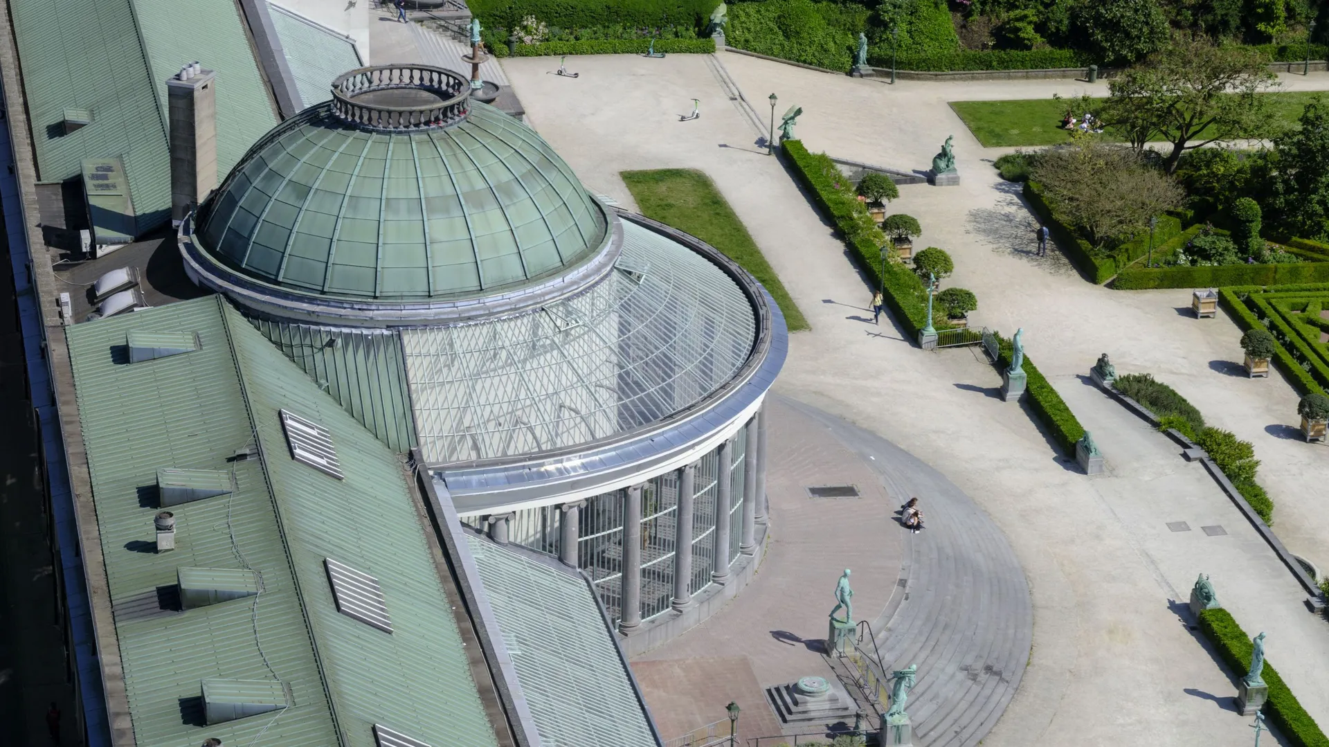 La Bibliothèque Solvay, un joyau du patrimoine bruxellois - RTBF Actus