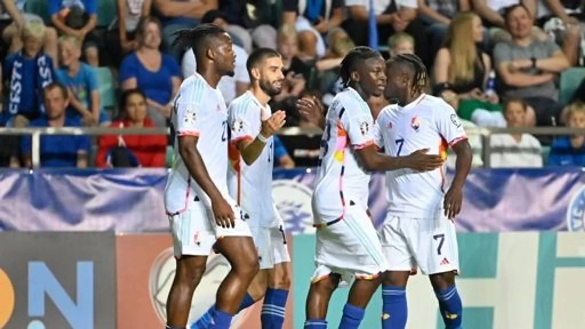 Diables Rouges : 22 joueurs à l'entrainement, Courtois et Dendoncker ...