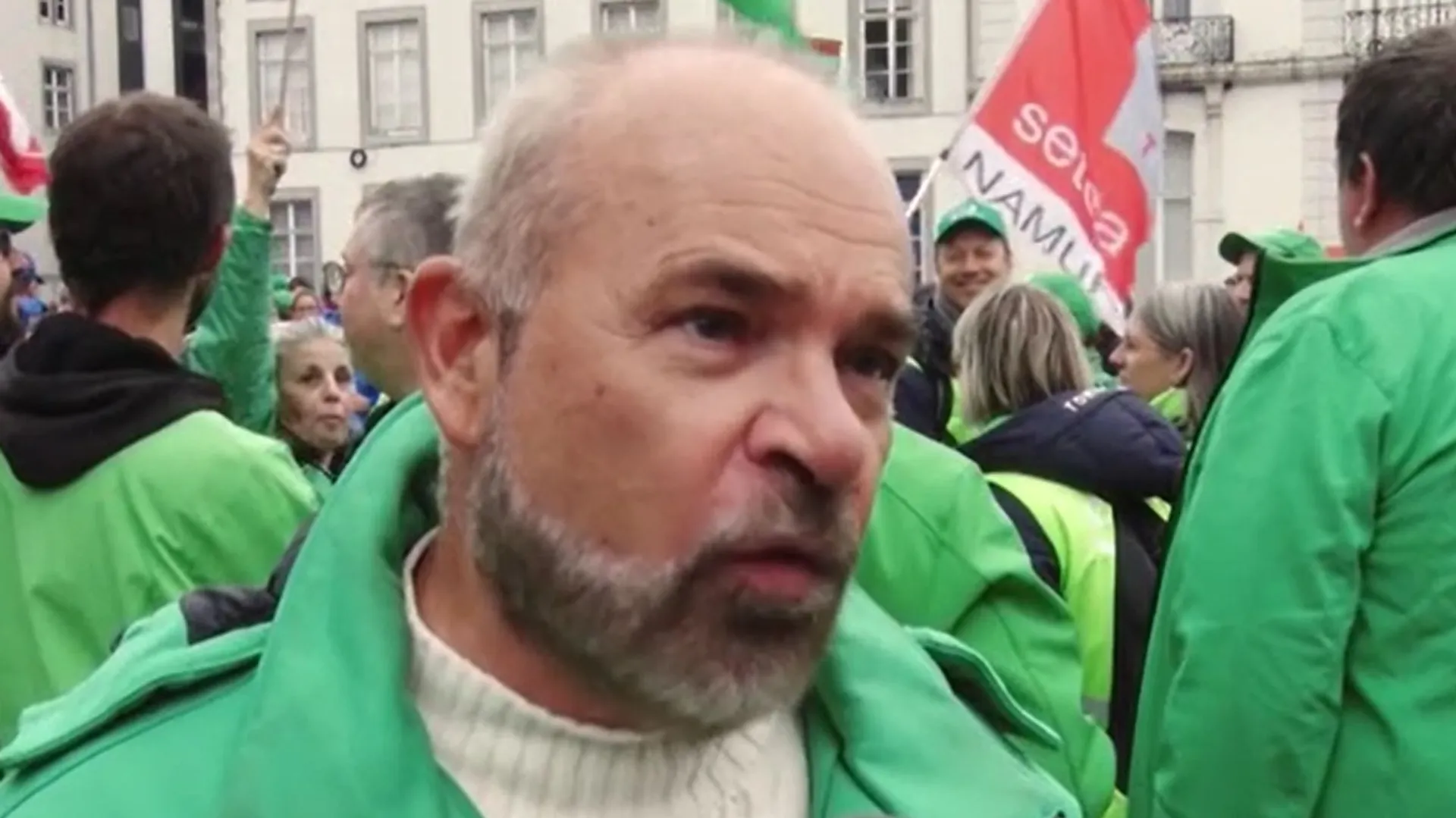 Enseignement : les syndicats lancent un 'mercredi noir' dans les écoles ...