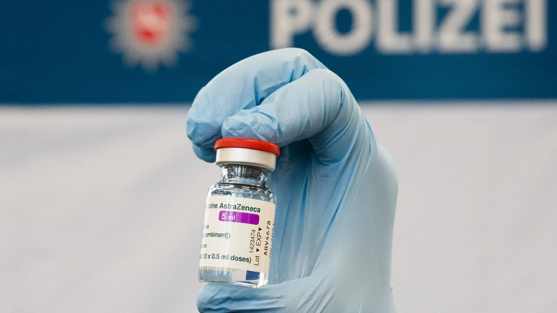 L’OMS rendra ses conclusions sur le vaccin AstraZeneca vendredi - RTBF ...