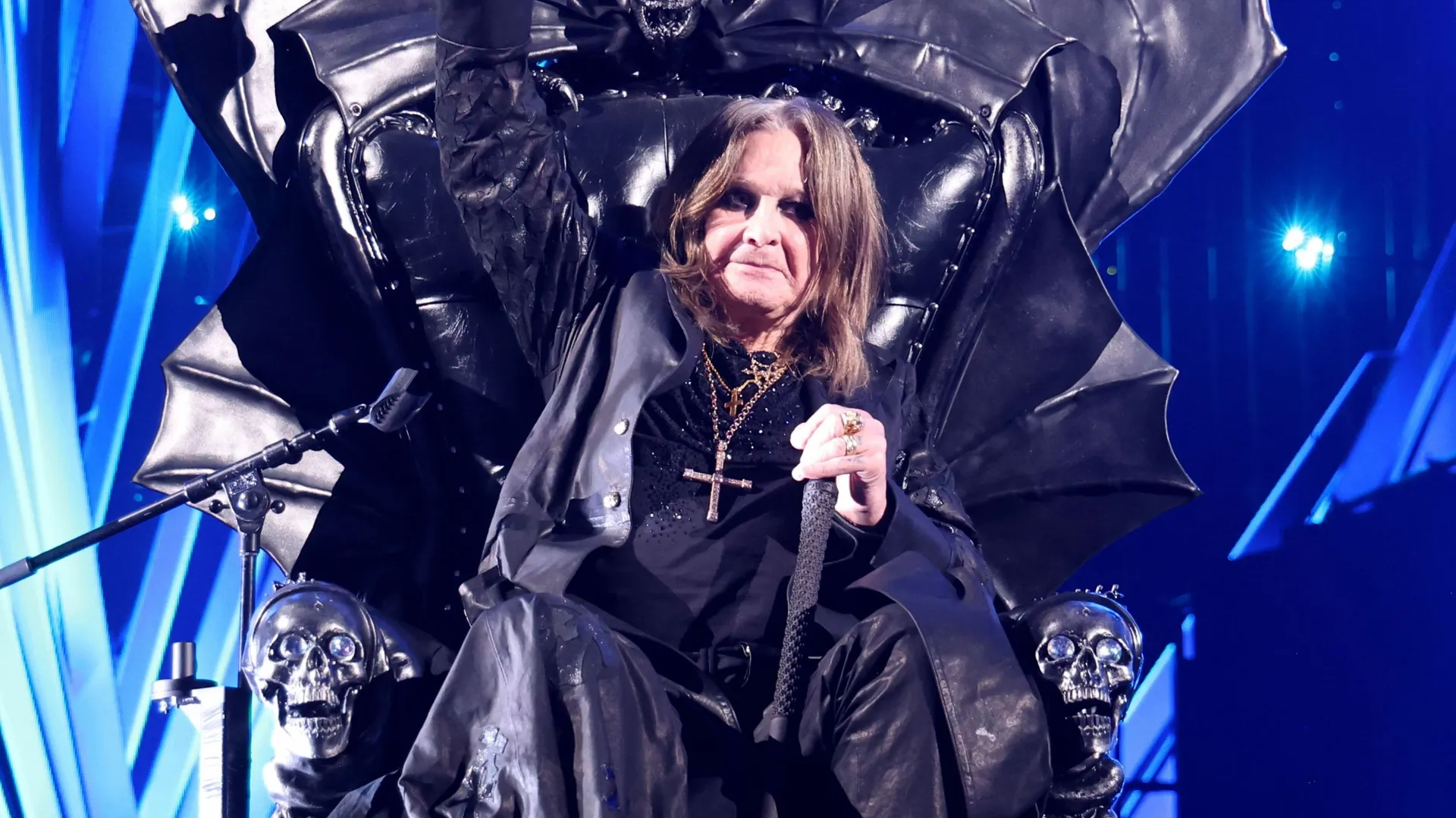 Plus de 40 ans après l'enregistrement, écoutez le duo de Madonna et ...