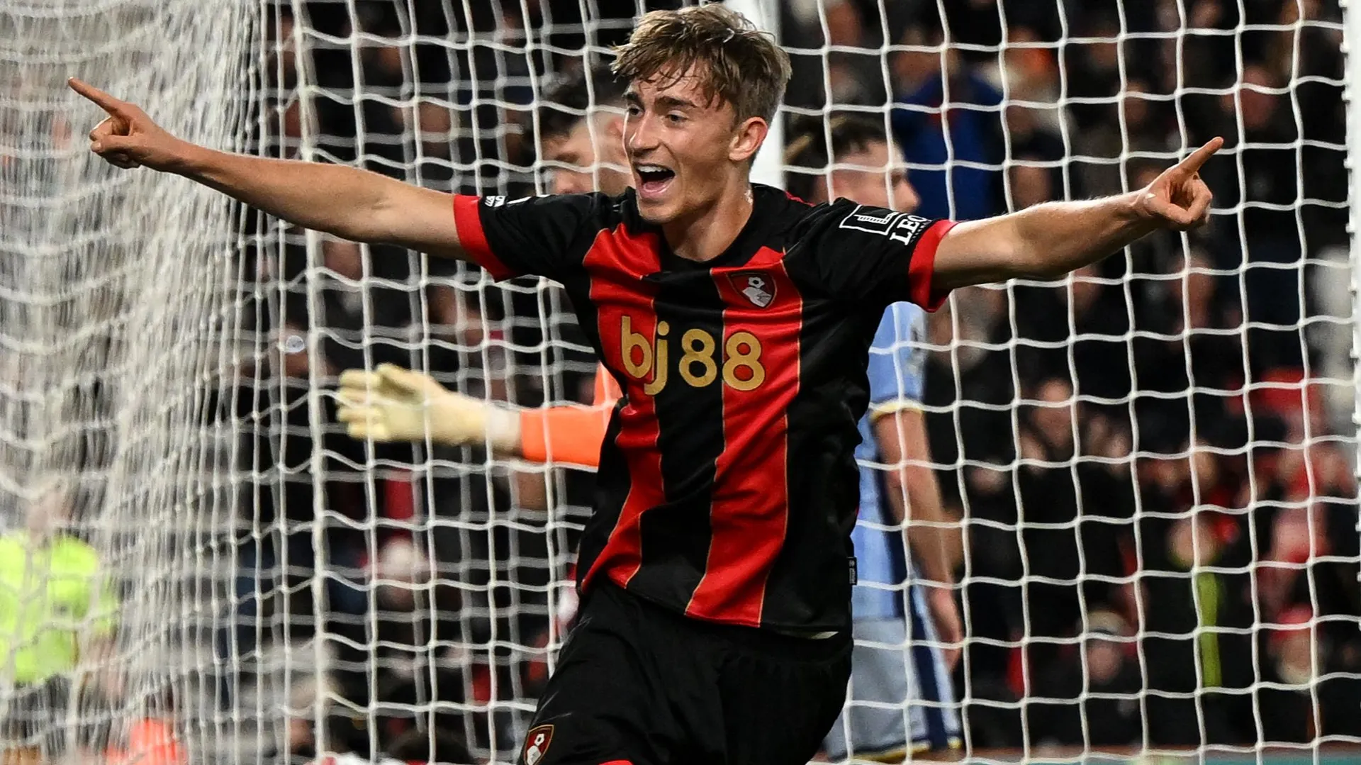 Dean Huijsen signe au Real Madrid, avec la Coupe du monde des clubs ...