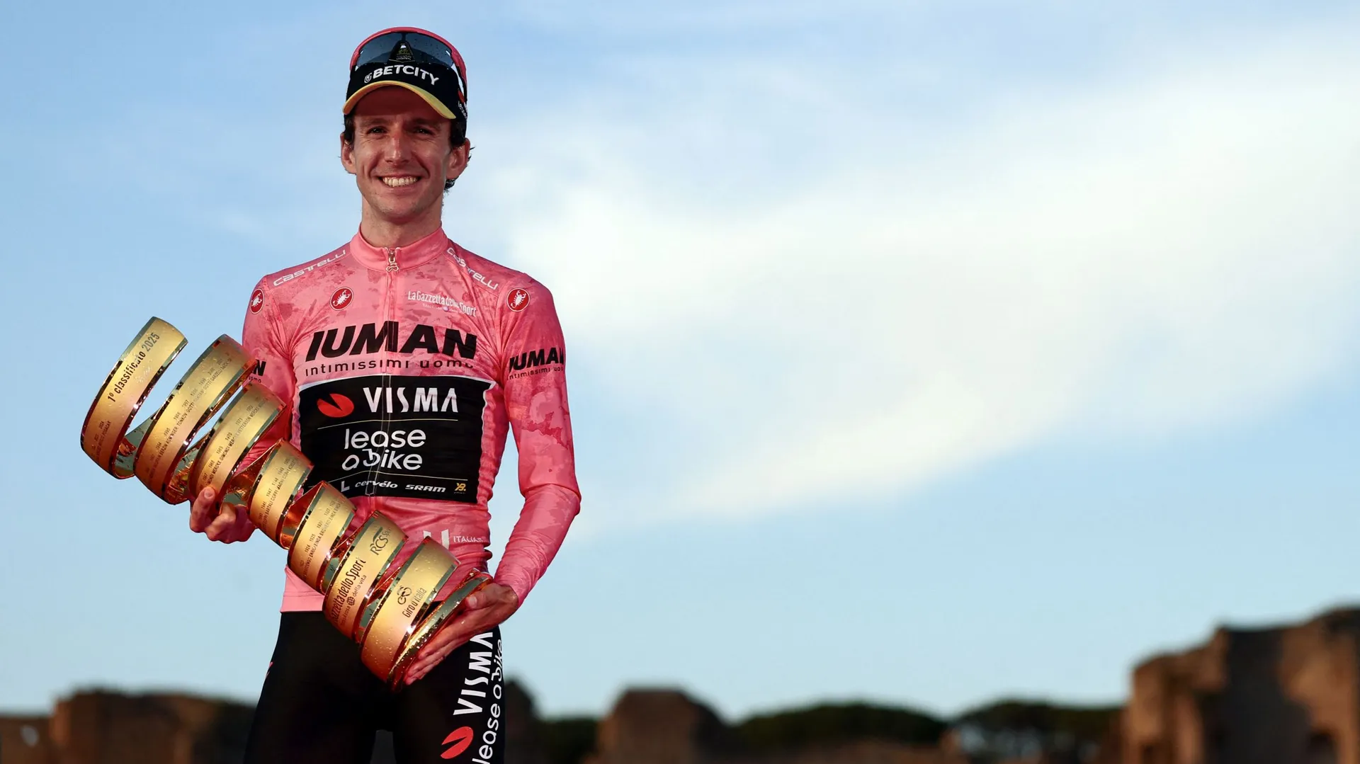 Parcours du Giro 2026 : un départ en Bulgarie, le Blockhaus en ...