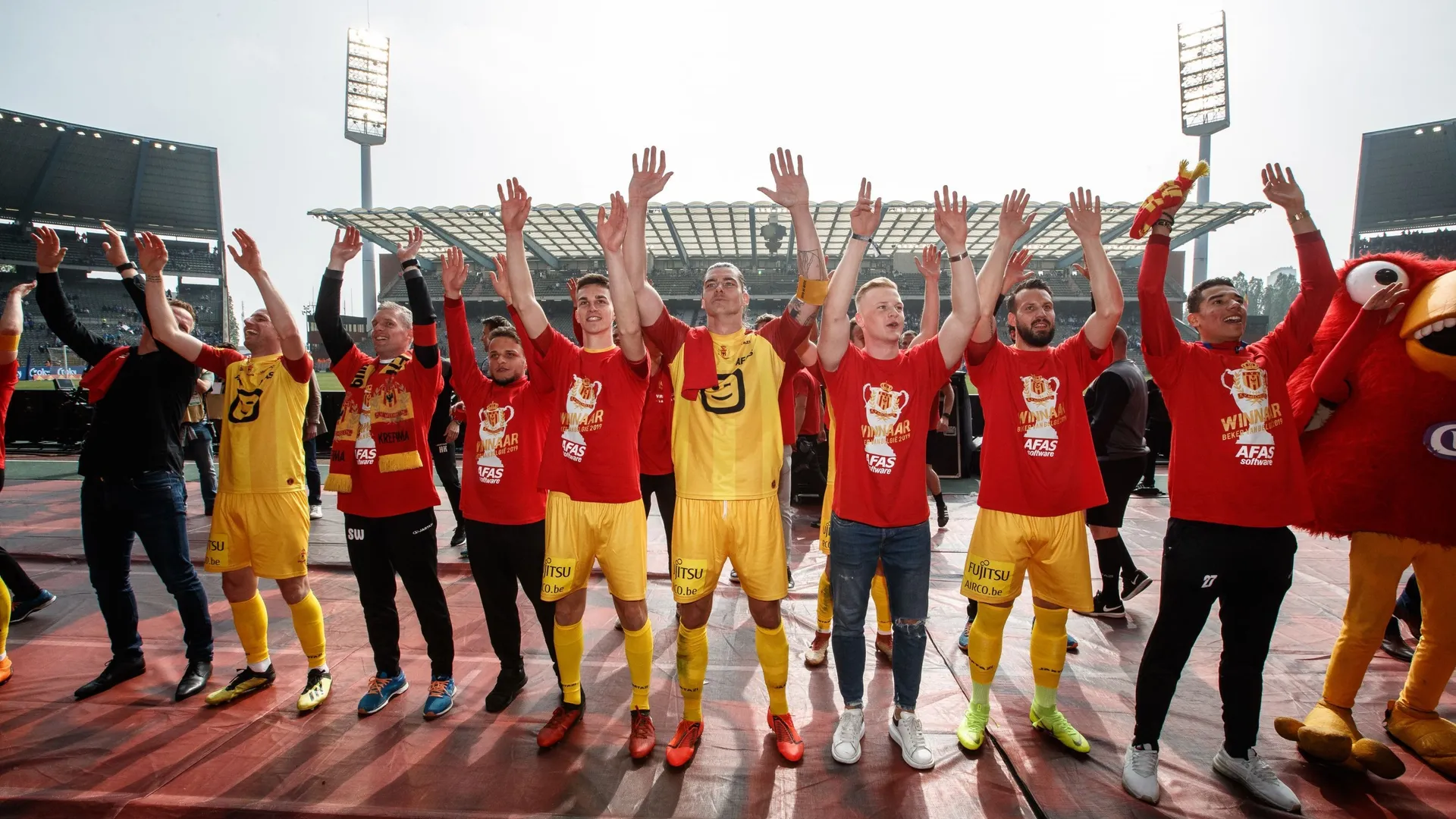 Malines bat Gand et conclut sa saison - sportive - de rêve en s'offrant ...