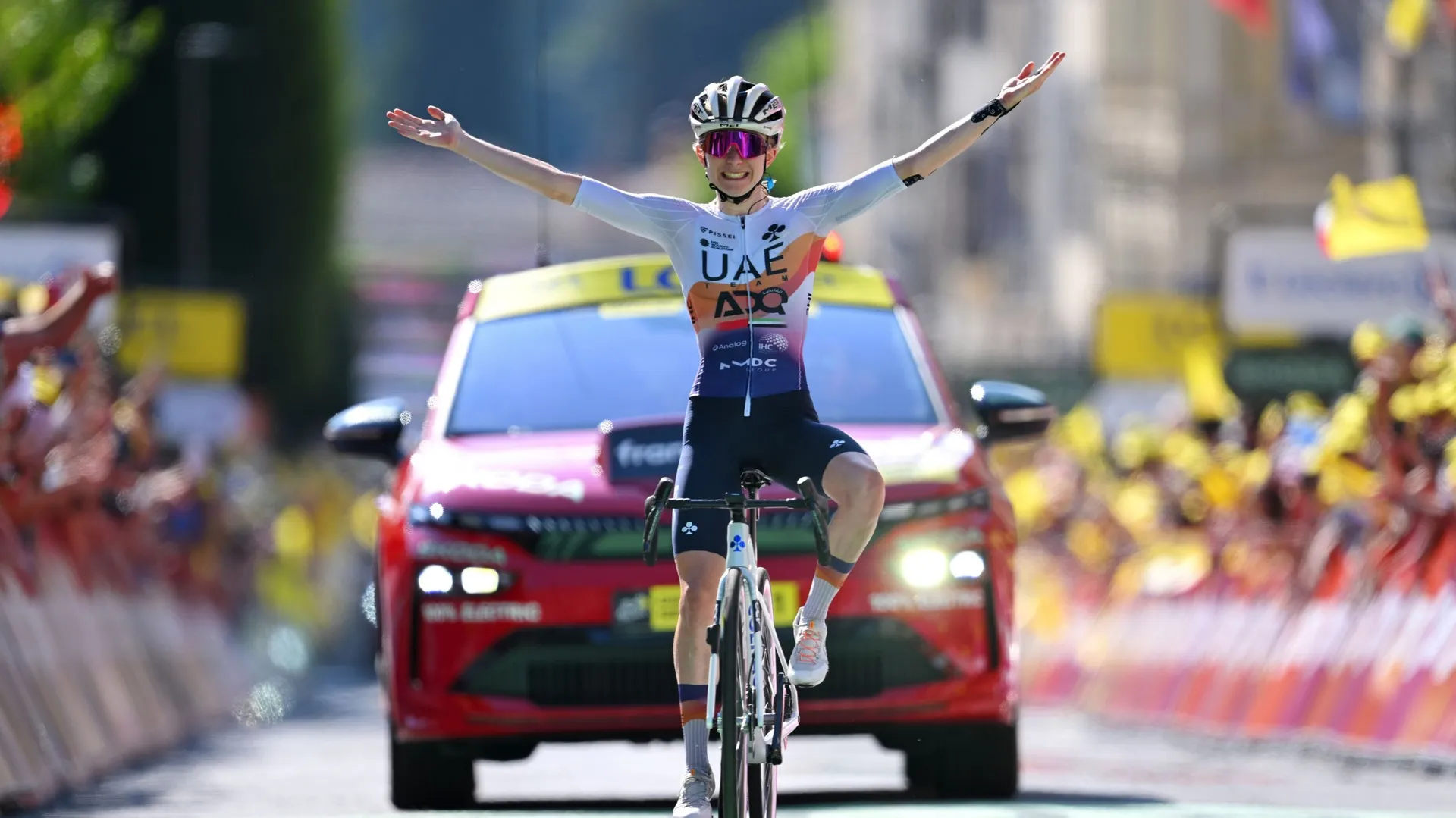 La Castafiore, héroïne de l’opéra, qui amène la musique classique au ...