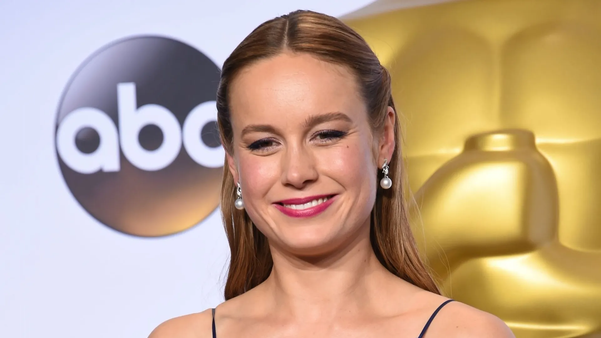 Brie Larson et Ben Kingsley rejoignent 'Brooklyn Bridge' - RTBF Actus