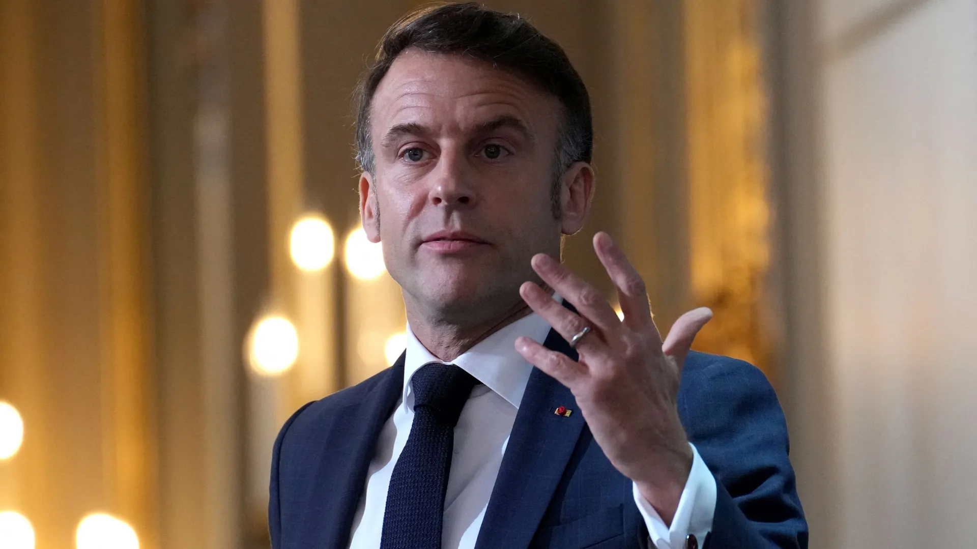 'On a oublié de nous dire merci' : Macron ironise, l’Afrique s’indigne ...
