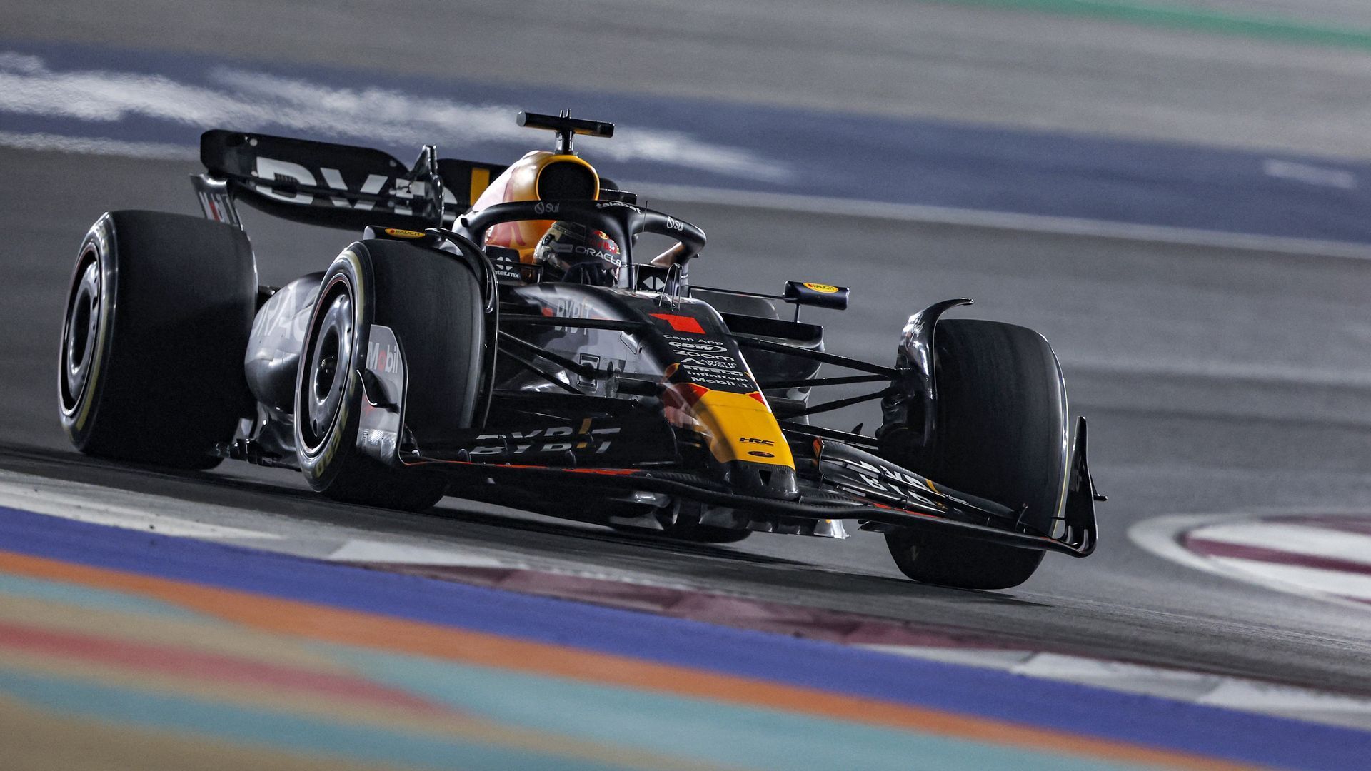 F1 Qatar : Max Verstappen signe sa première victoire en tant que triple ...