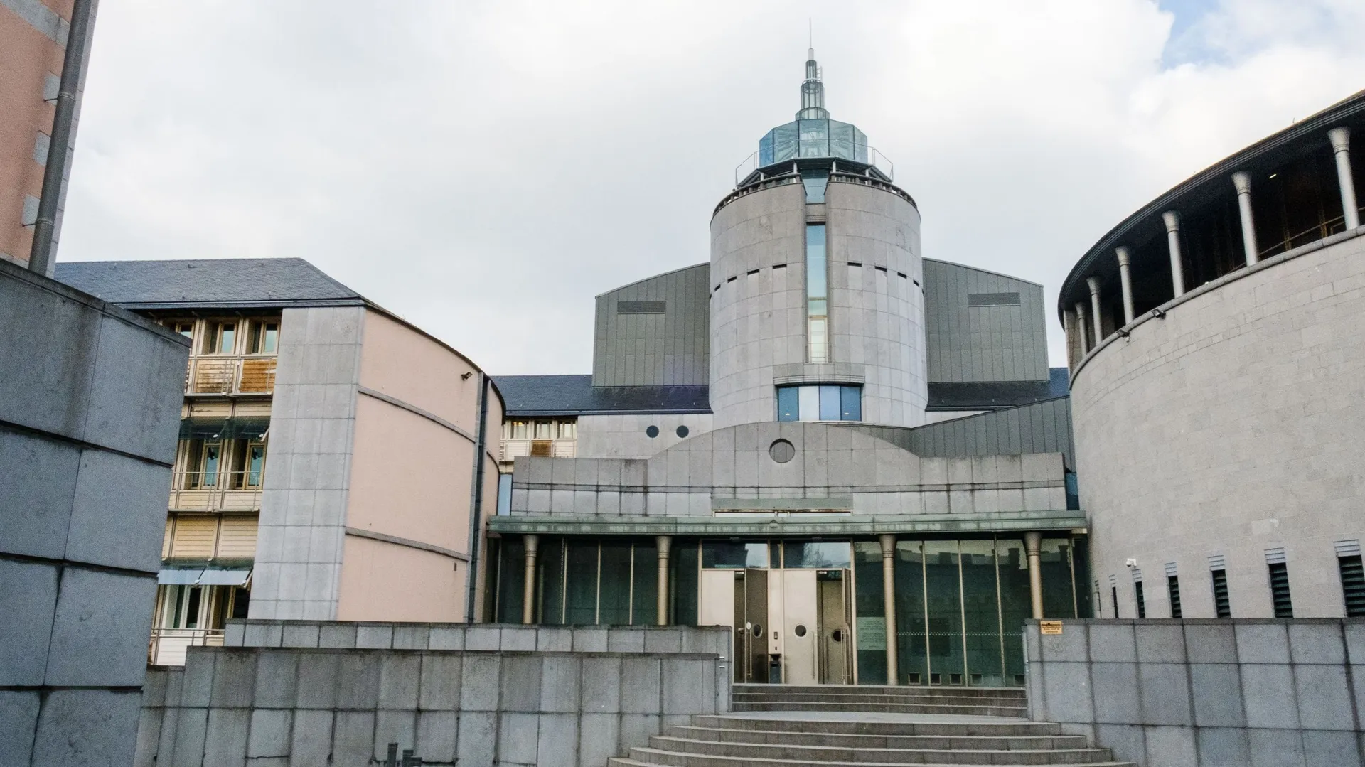 La prison de Mons ne figure pas dans la note de la ministre de la ...