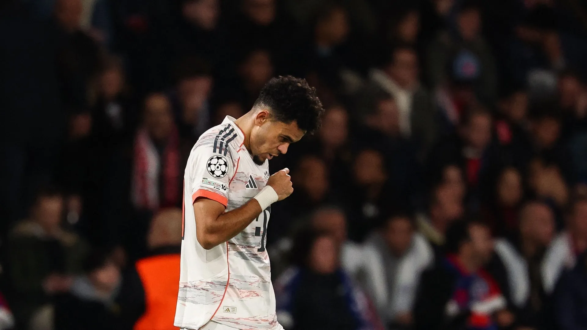 De héros à zéro : mais quelle mouche a donc bien pu piquer Luis Diaz ? - RTBF Actus