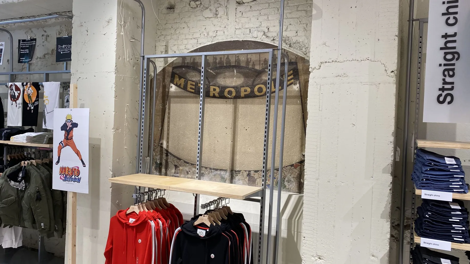 Les fresques découvertes sur le mur d’un magasin de la rue Neuve ...