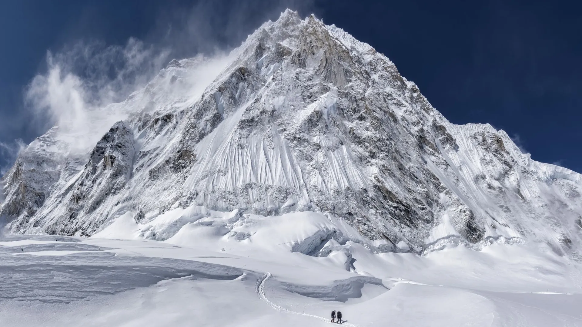 Record au sommet du mont Everest : 269 alpinistes et guides ont atteint ...