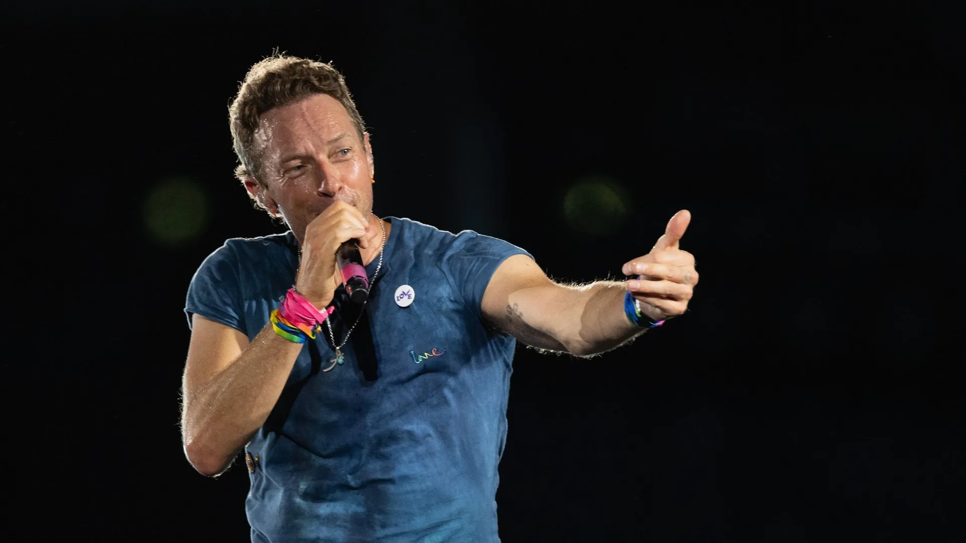Coldplay prépare son 11ème album studio après le semi-échec de 'Moon ...
