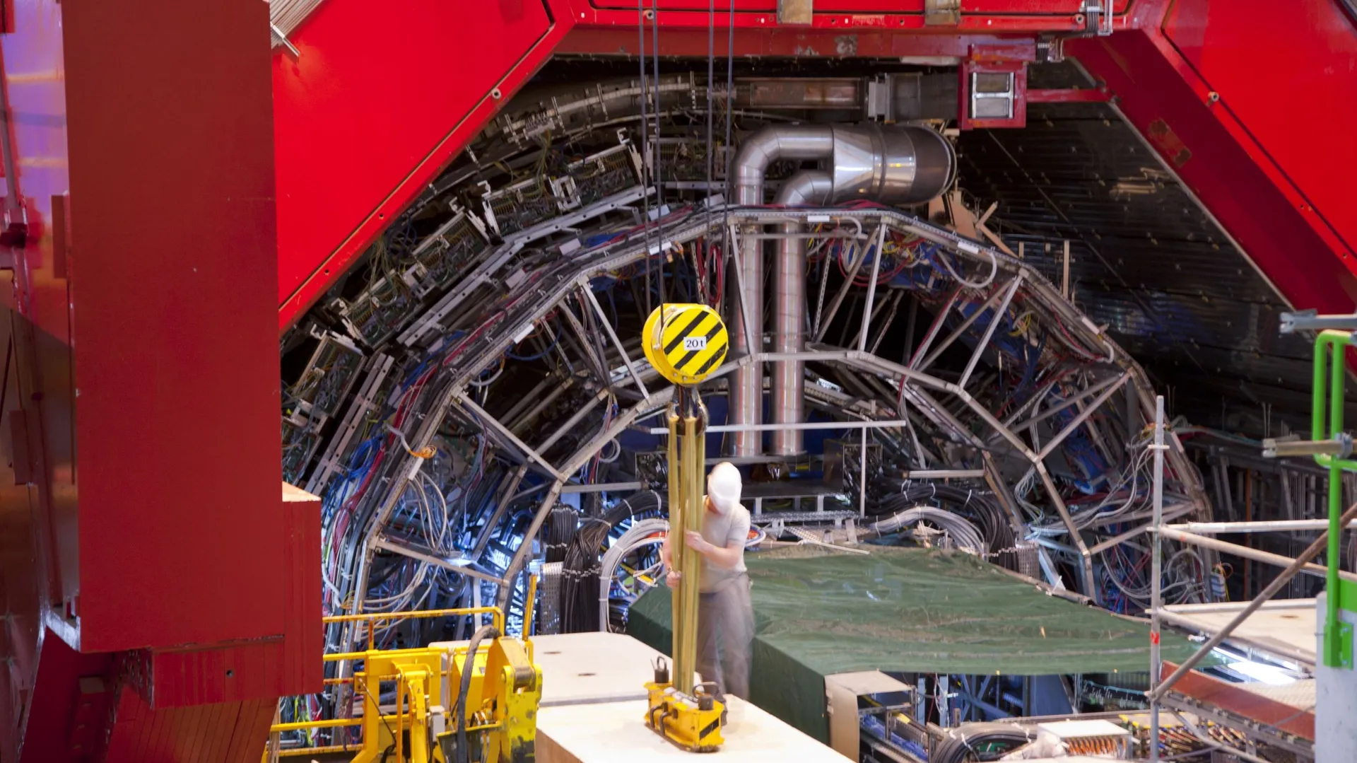 Le CERN souhaite acquérir un plus grand accélérateur de particules ...