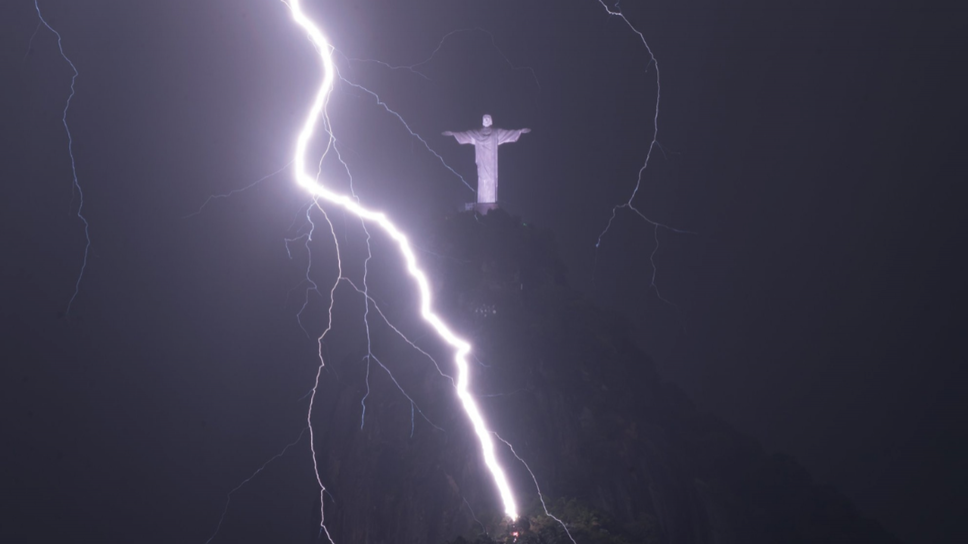Voici les 8 plus belles photos météo 2023 récompensé par la Royal ...