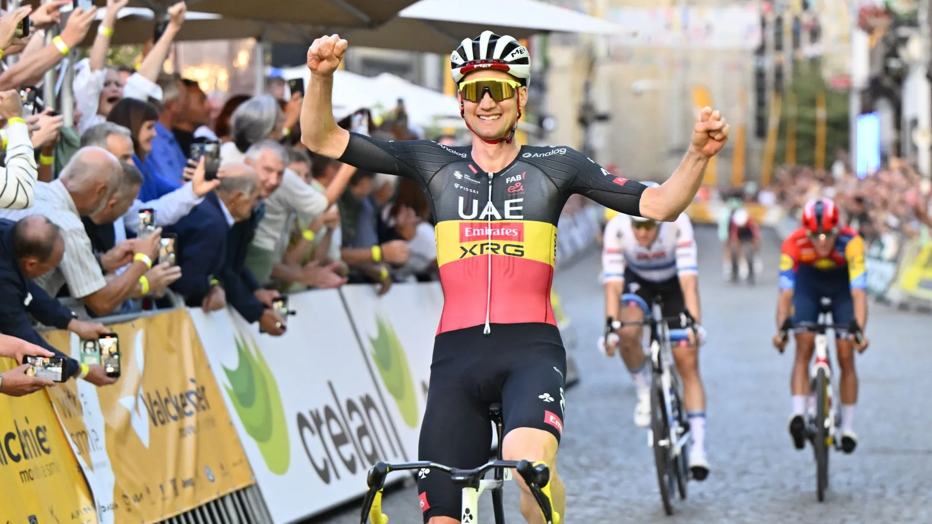 Tour De France 8e étape Un Final Mouvementé Un Peu Dangereux Et
