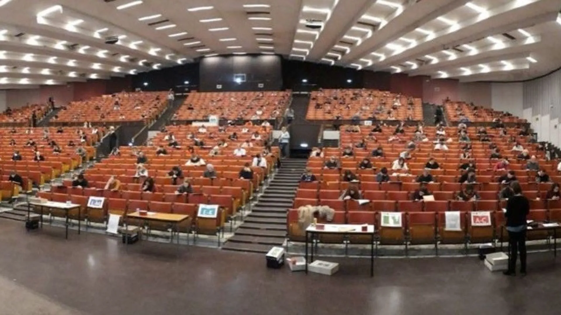 L’auditorium Paul-Emile Janson de l’ULB va se refaire une beauté - RTBF ...