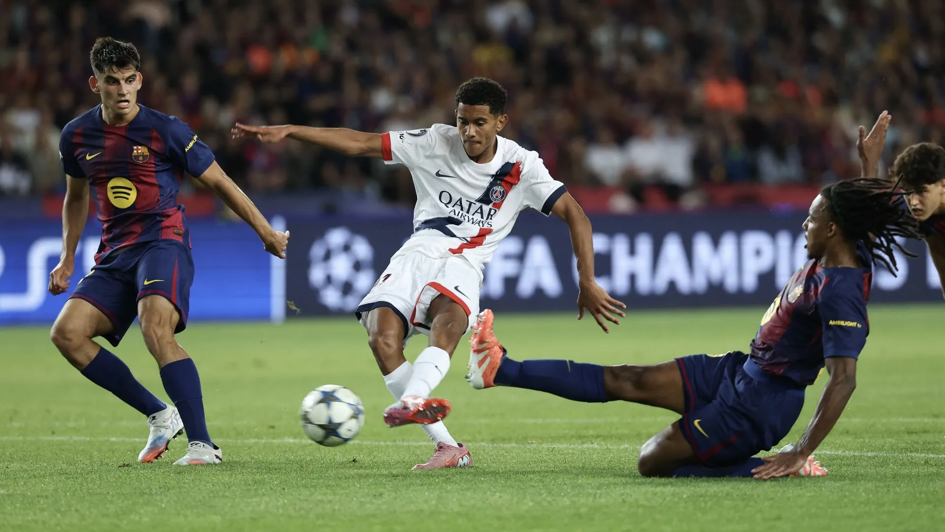 Ligue des Champions : affaibli, le PSG empoche une bataille effrénée contre le FC Barcelone ...