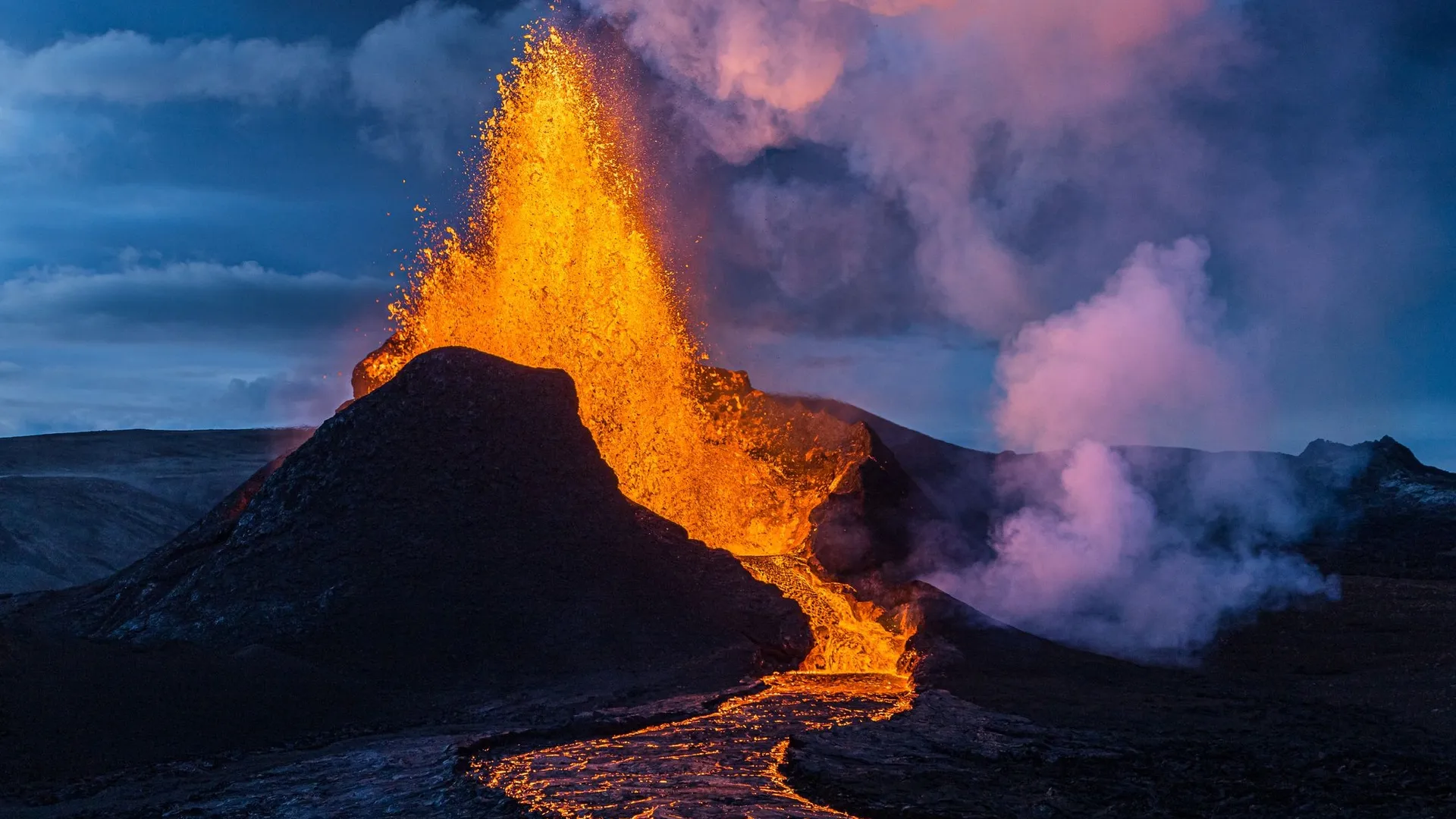 Pour prédire si un volcan sera effusif ou explosif, il faut s ...