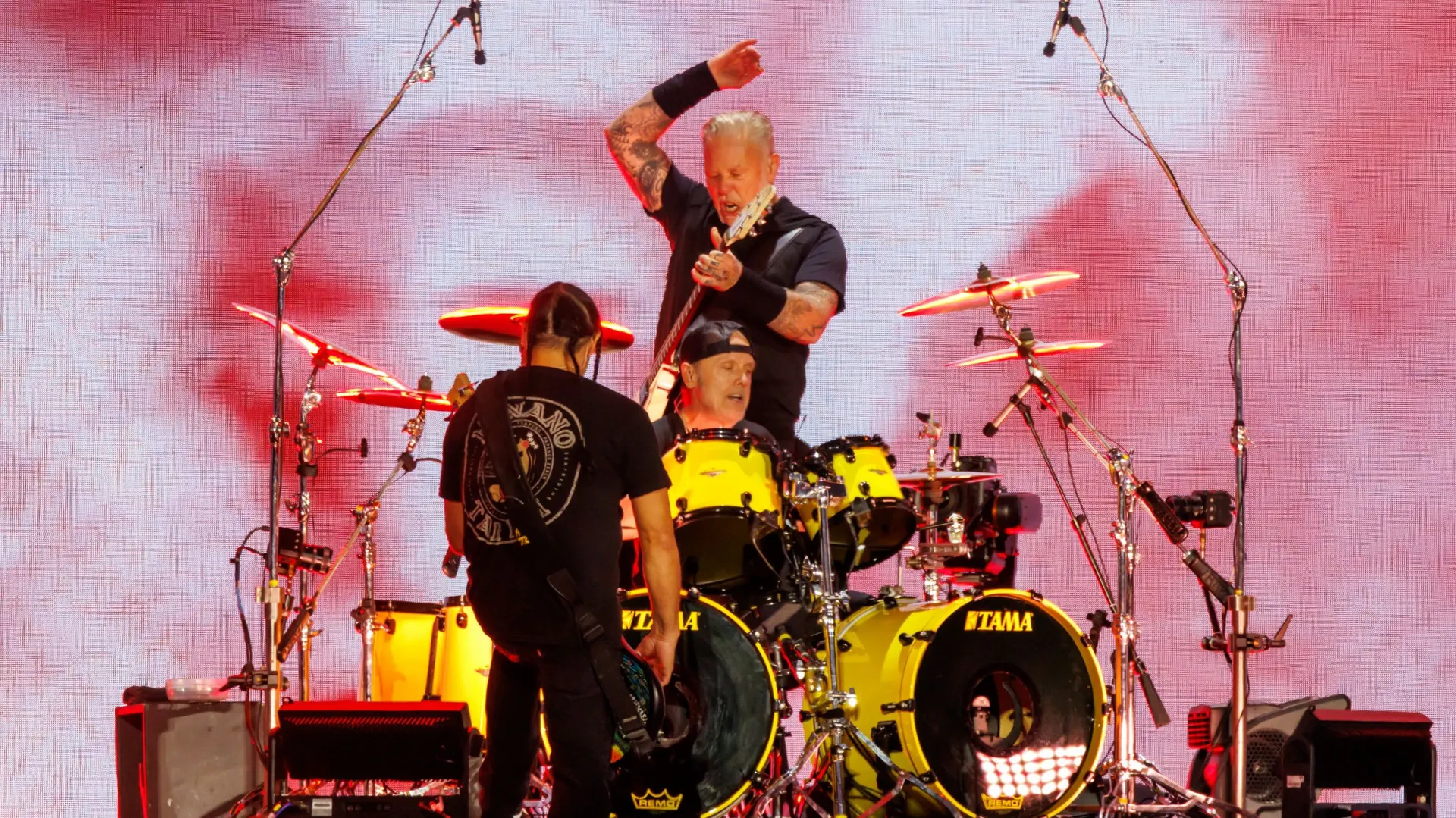 Les 5 news rock de la semaine : les Red Hot Chili Peppers vendent leur ...