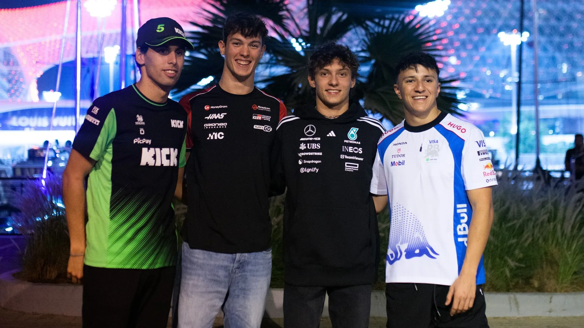 Une canne pour papi Alonso, Leclerc taquine Russell : les pilotes de F1 ...