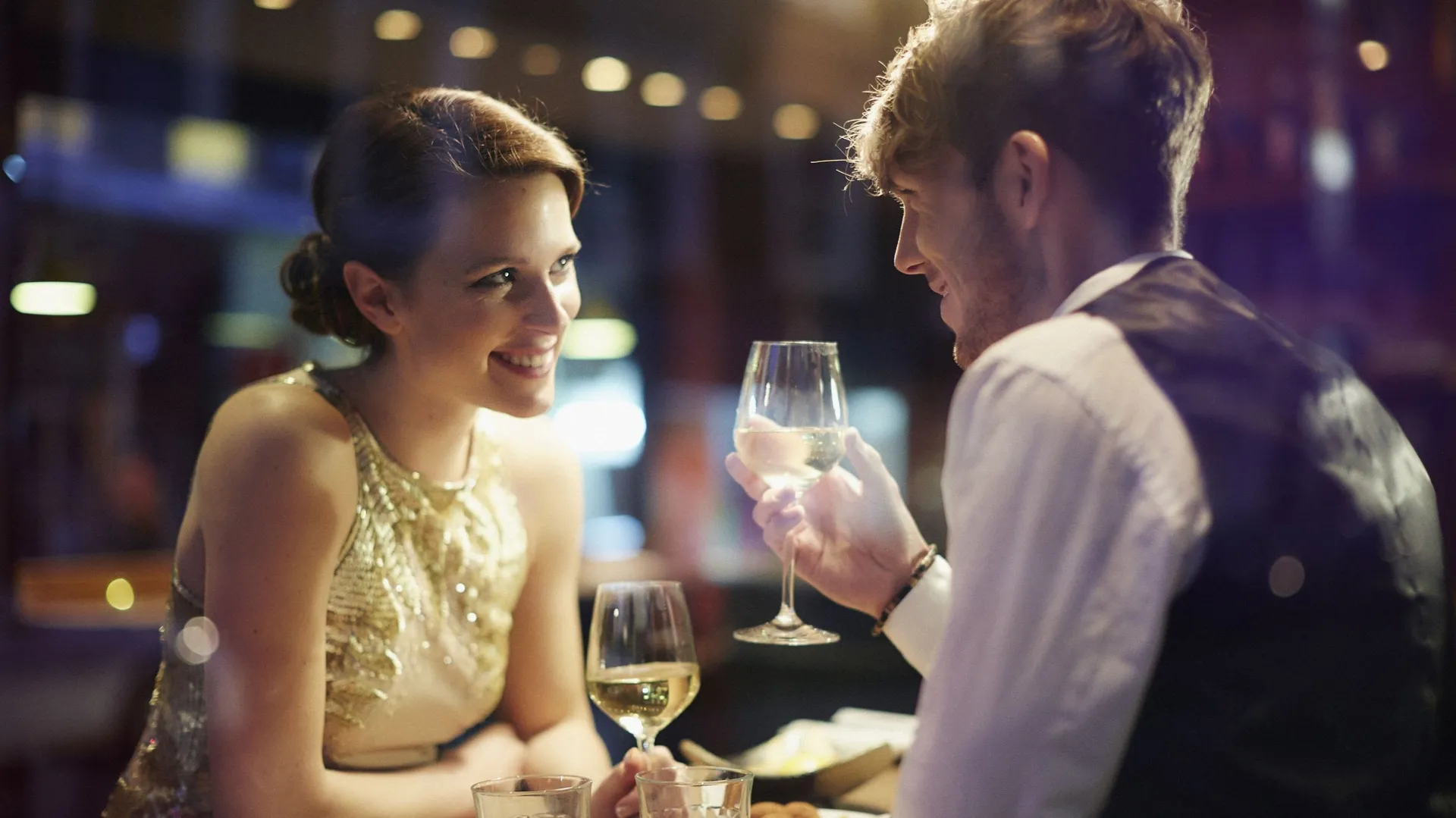 Pear Ring, la start-up anti app de dating qui veut revenir aux ...