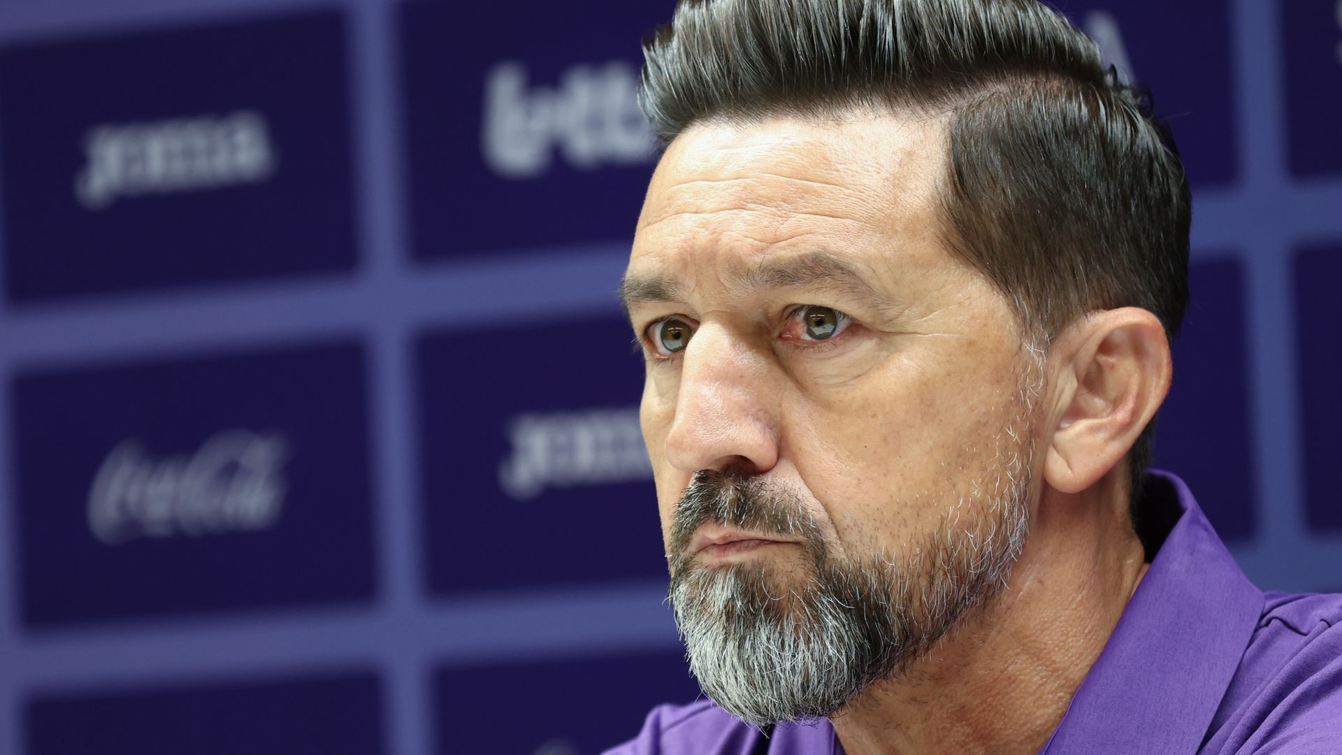 Besnik Hasi avant le duel capital face à l’AEK Athènes : 'Les joueurs ...