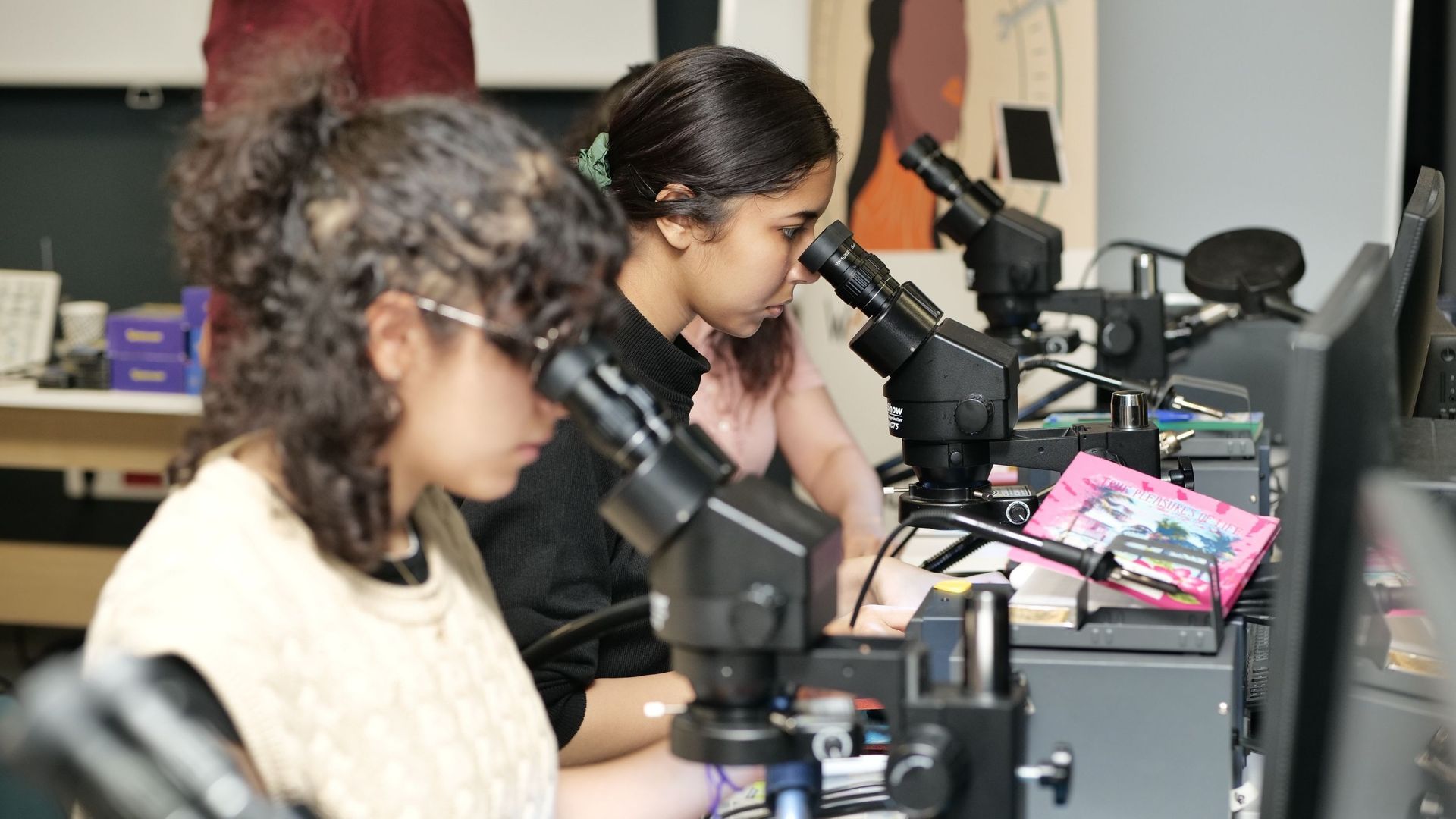 Digital School for Women : la tech au féminin, version durable - RTBF Actus