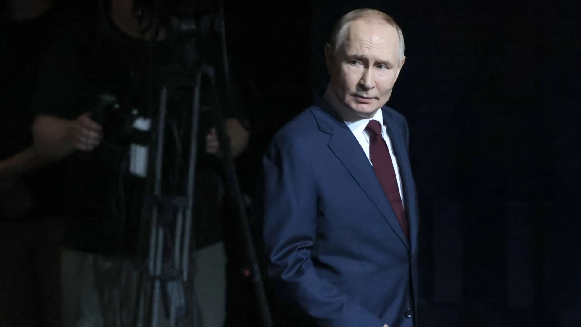 Russie : Vladimir Poutine intensifie sa répression et sa chasse aux ...