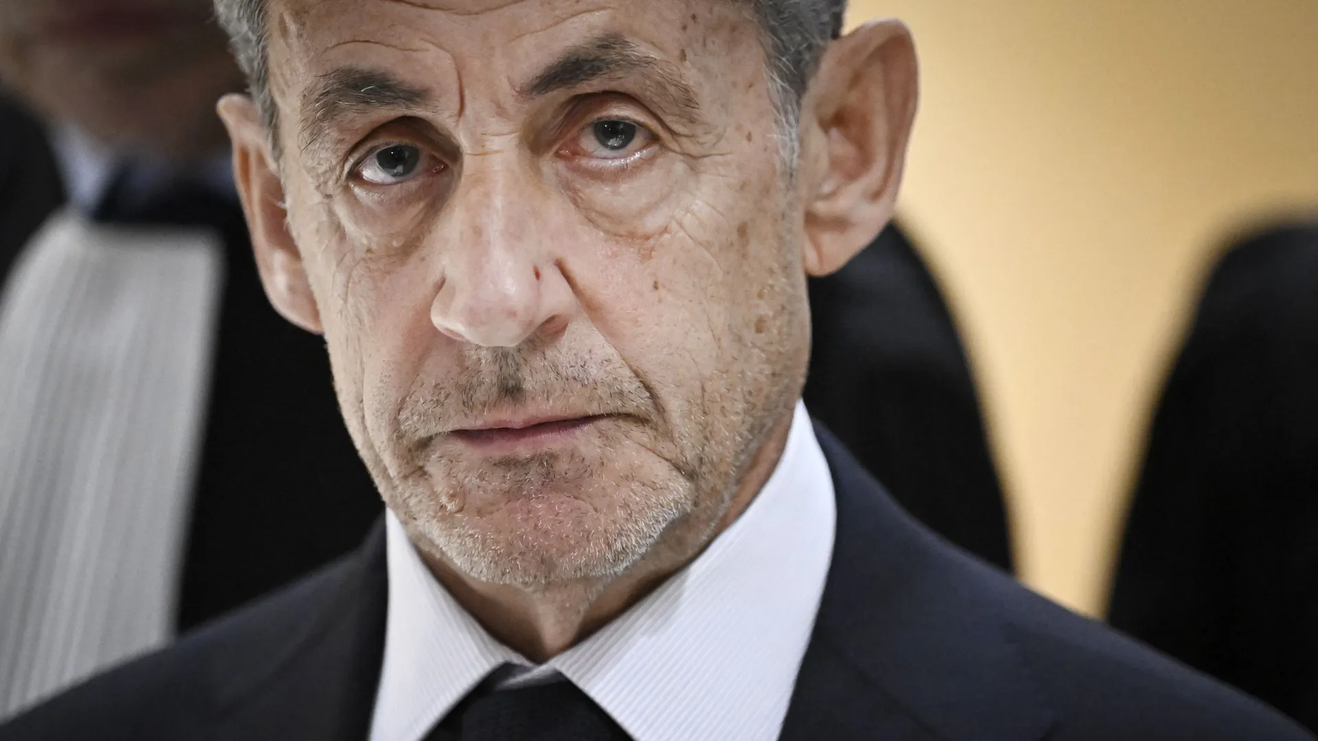 Nicolas Sarkozy, premier président français derrière les barreaux ...