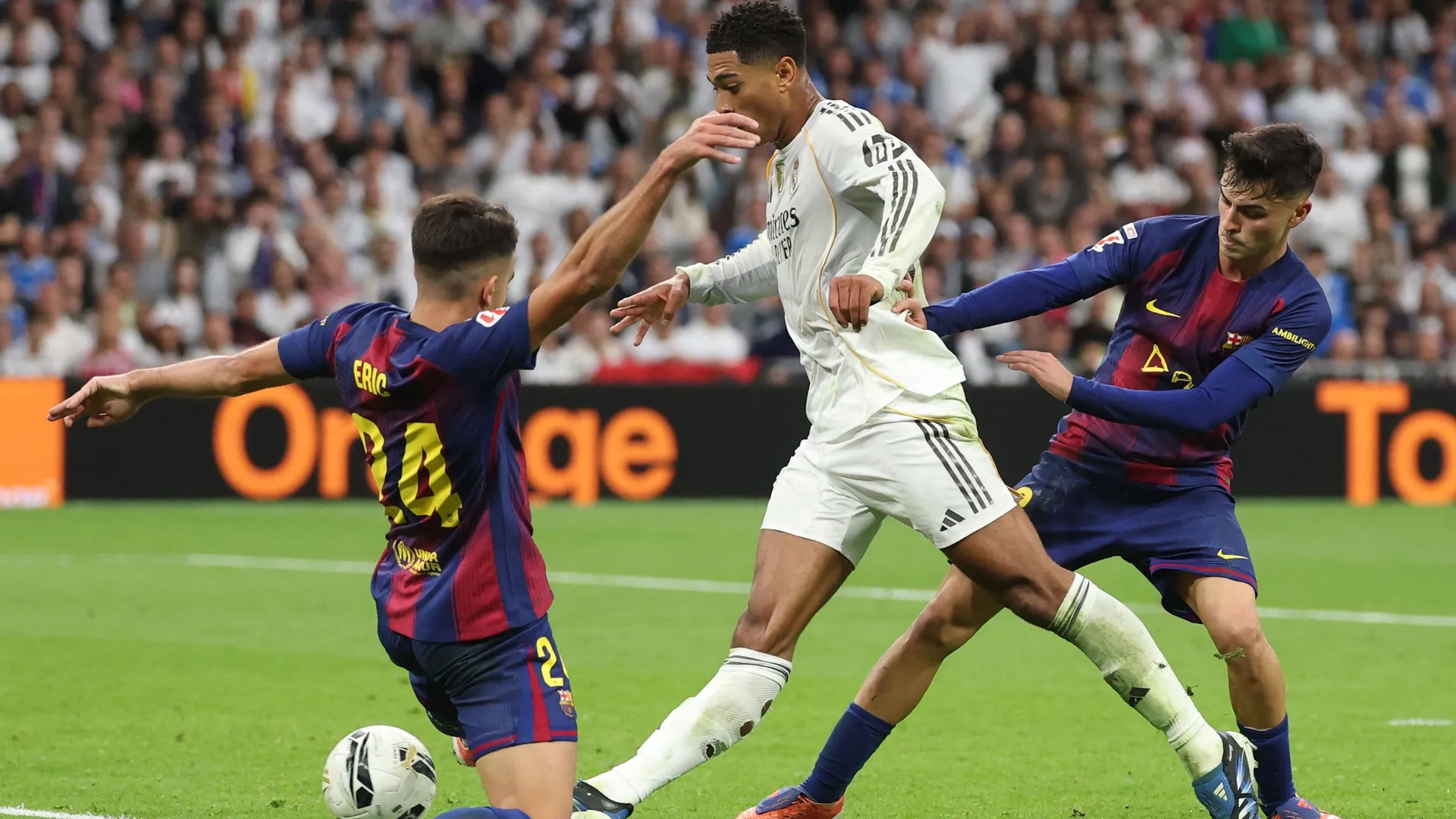 Liga : le Real Madrid s’impose face au Barça dans une rencontre ...