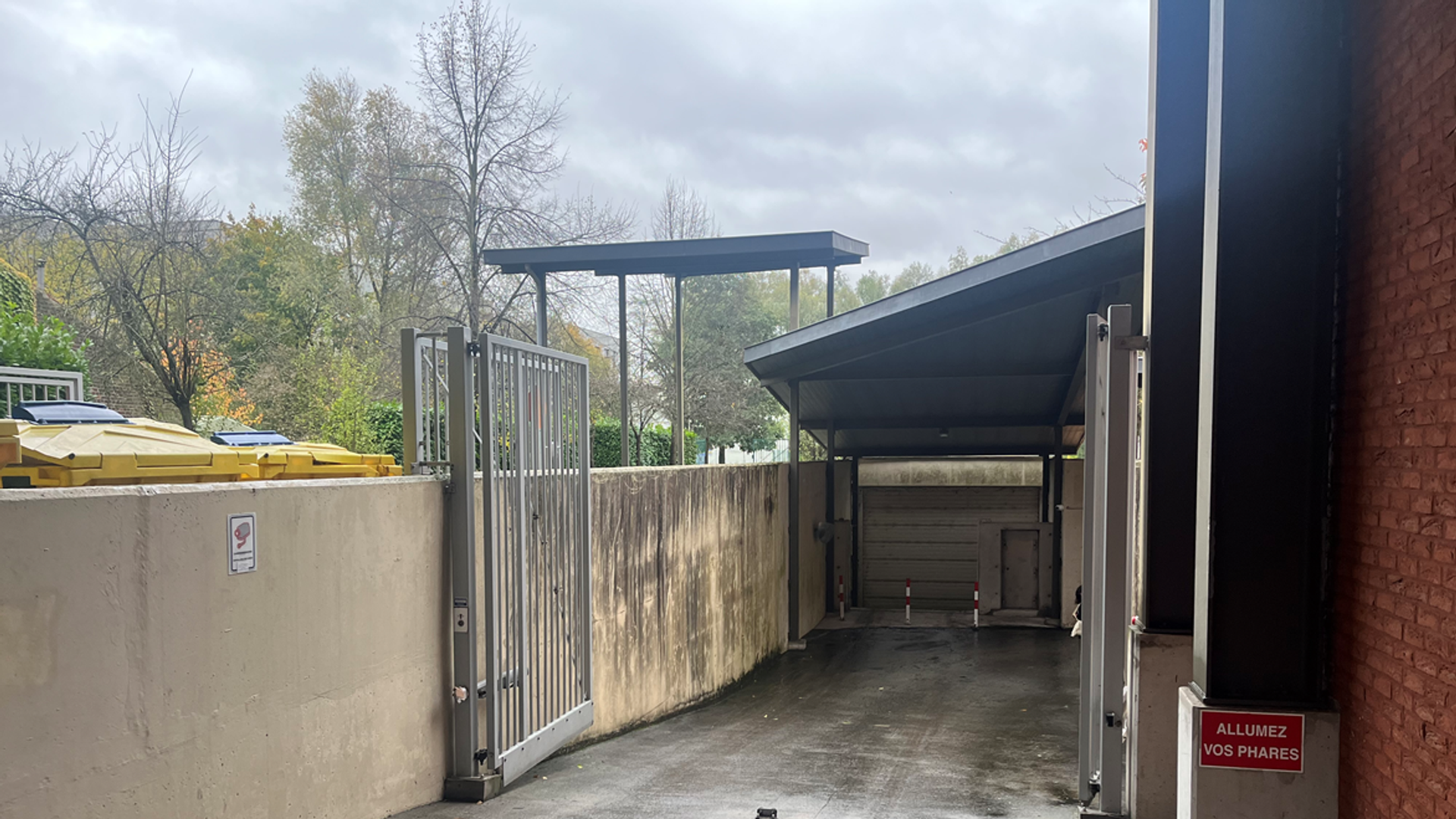 Une dizaine de places de parking sécurisées en plus pour les vélos à ...