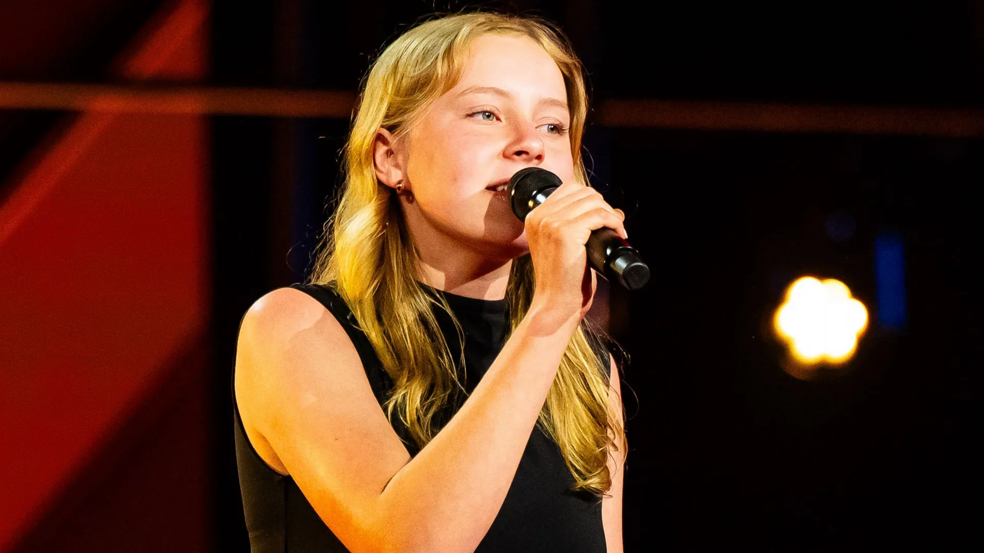 The Voice Kids : à 14 ans, Mila ose “Hello Dolly' de Annie Cordy et ...