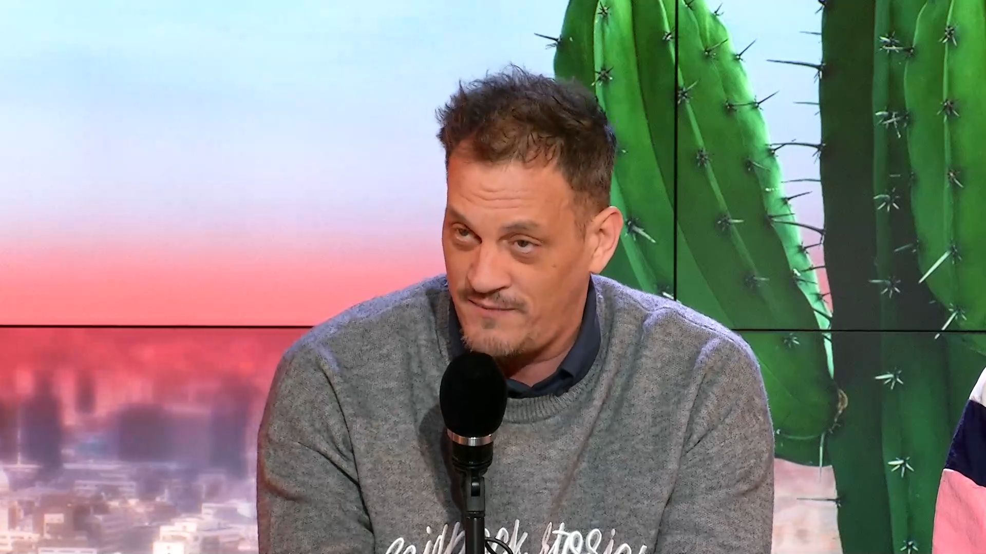 'Moi aussi je suis une sale conne' : James Deano réagit aux propos de ...
